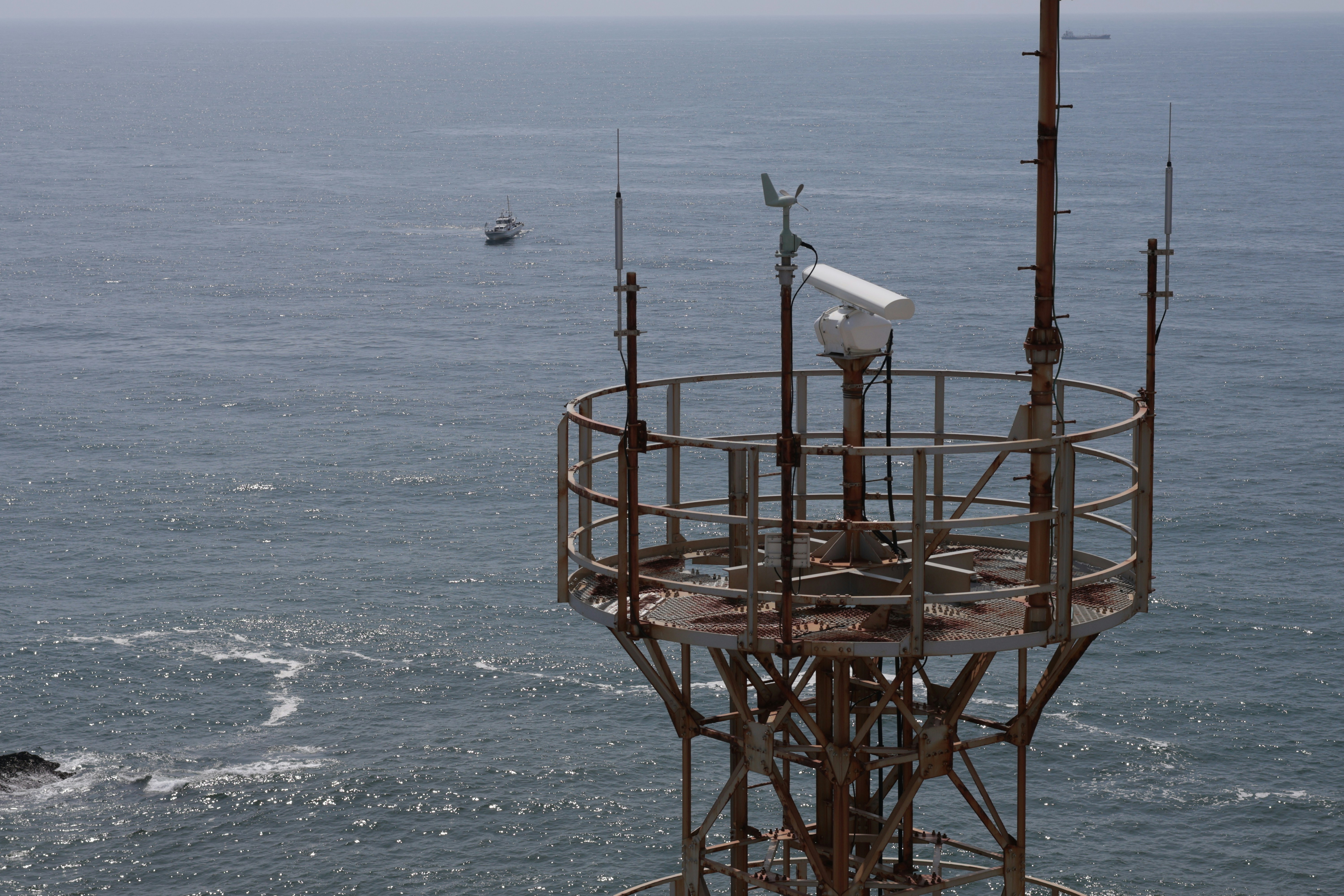 Lattice Watchtower Against the Open Sea