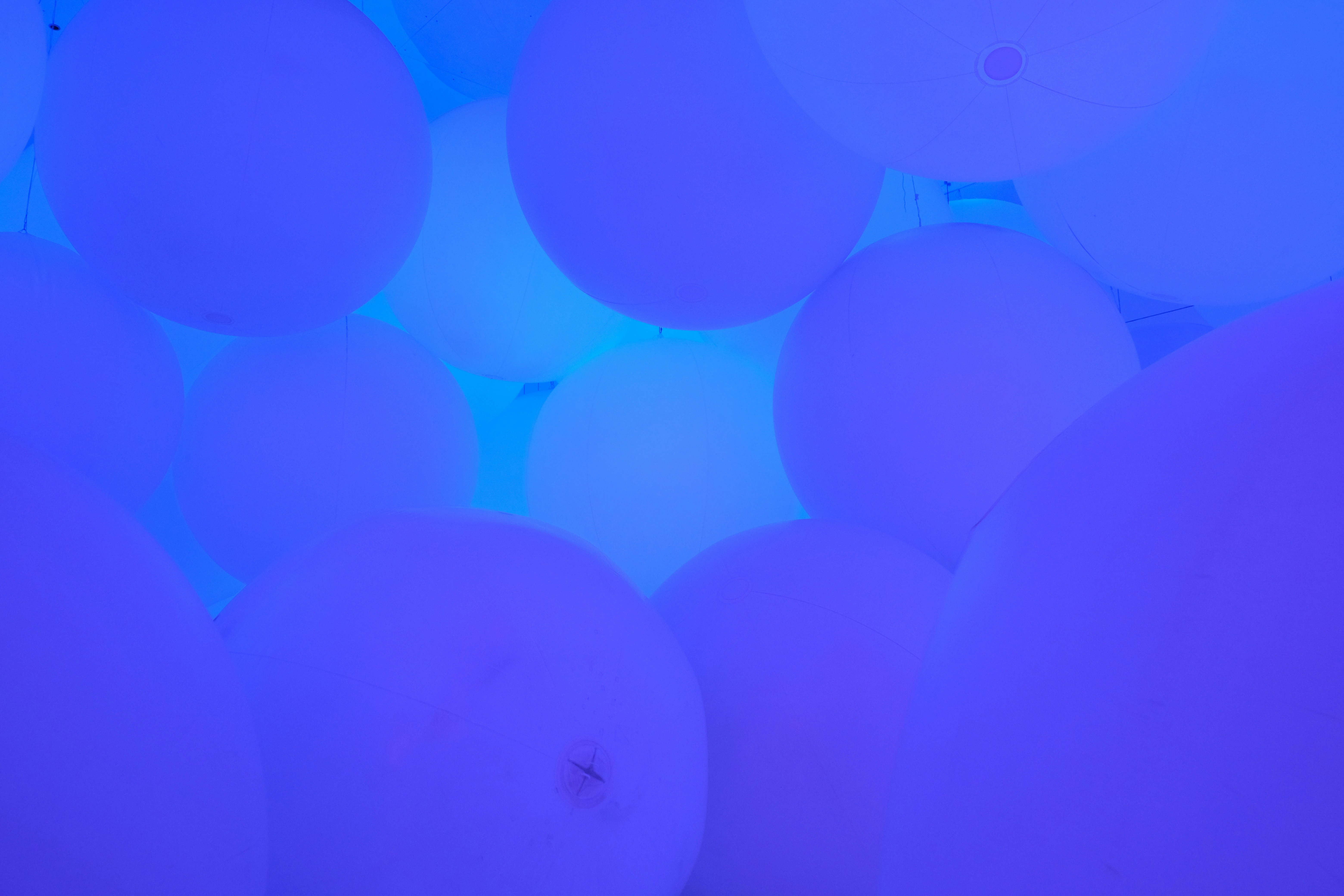 Blue Orbs: A Cloudy Sea of Balloons