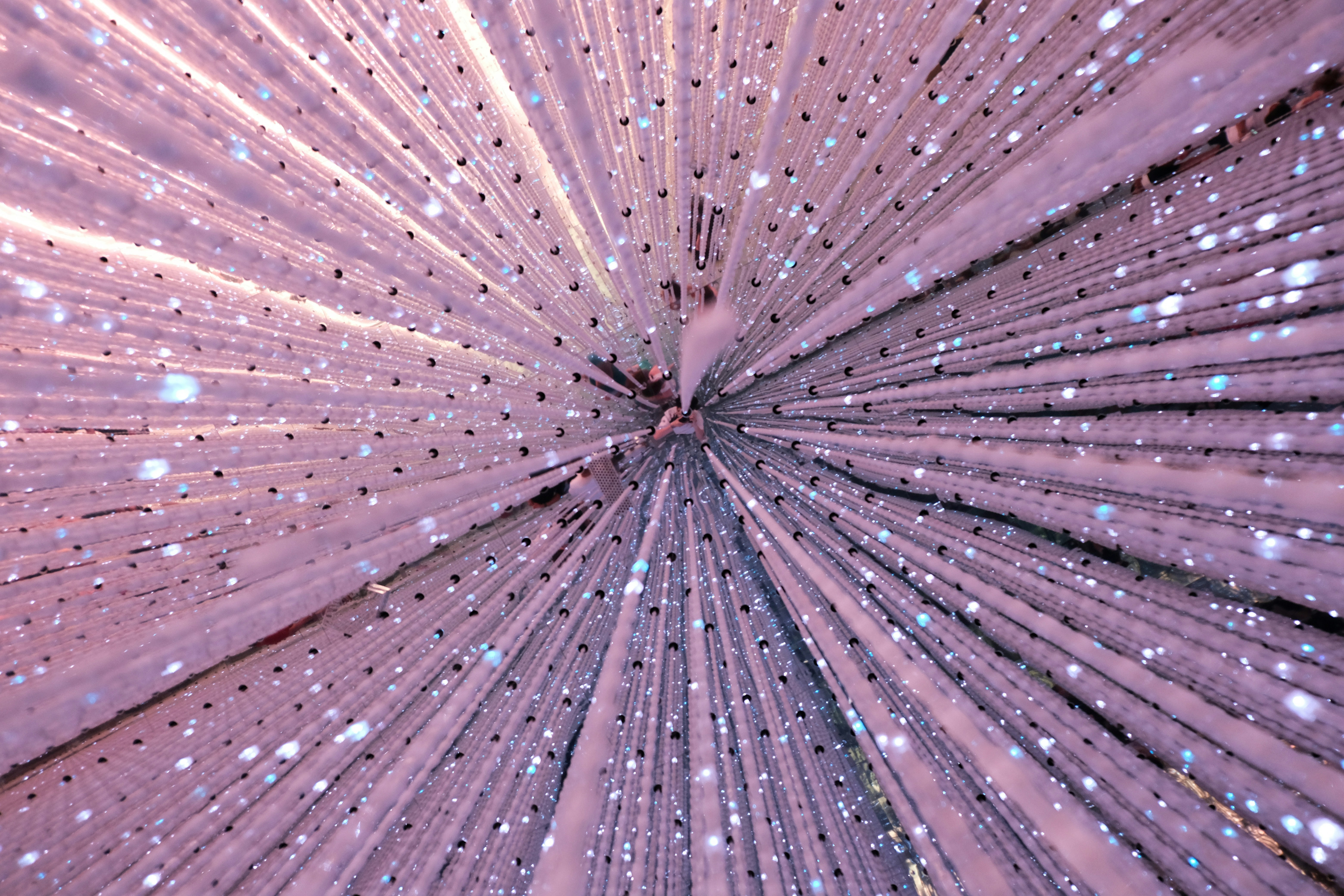 Radial grain burst: a wooden plank converging from center outward
