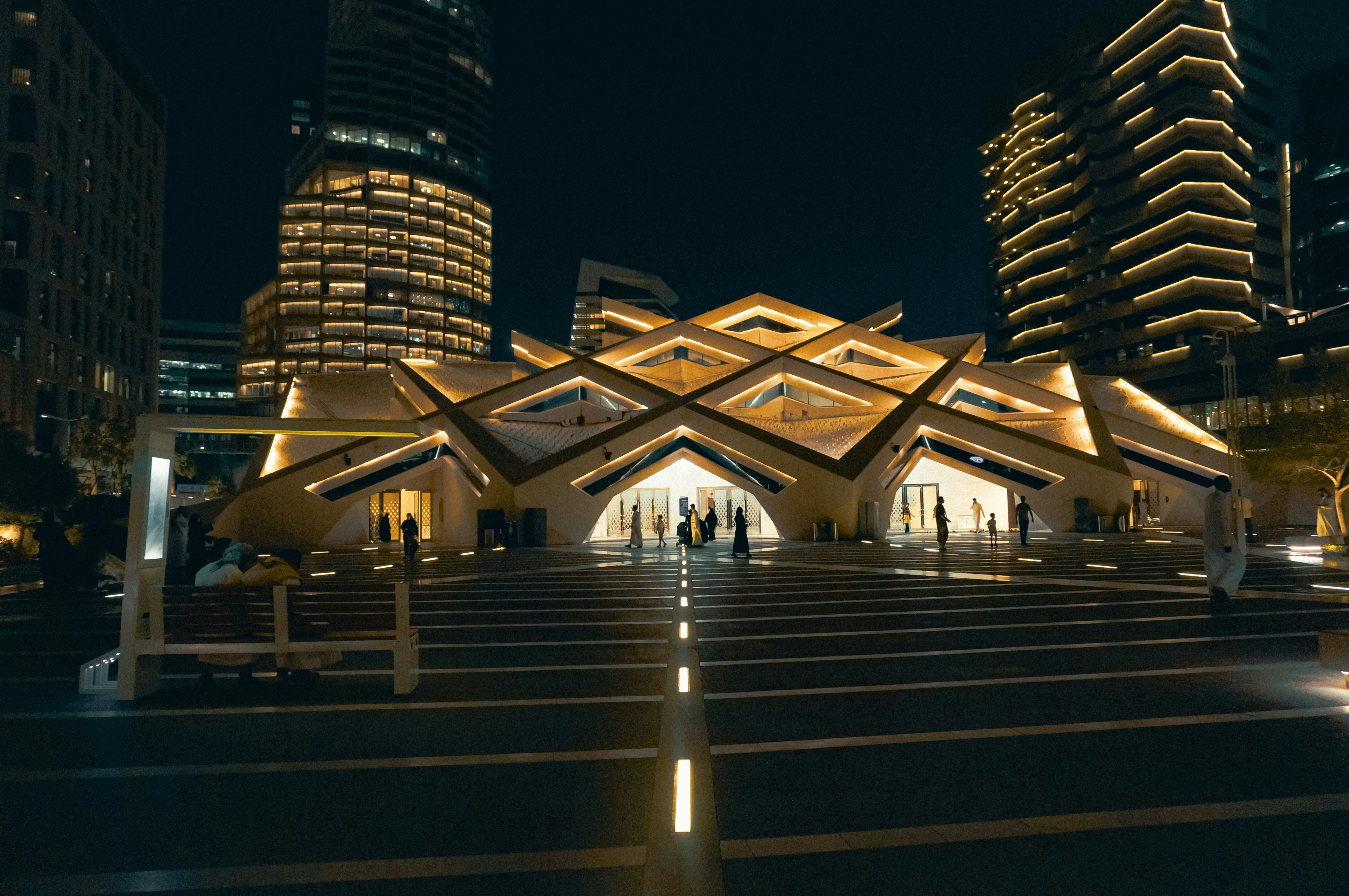 Luminescent Geometry: Night at the Diamond Roof