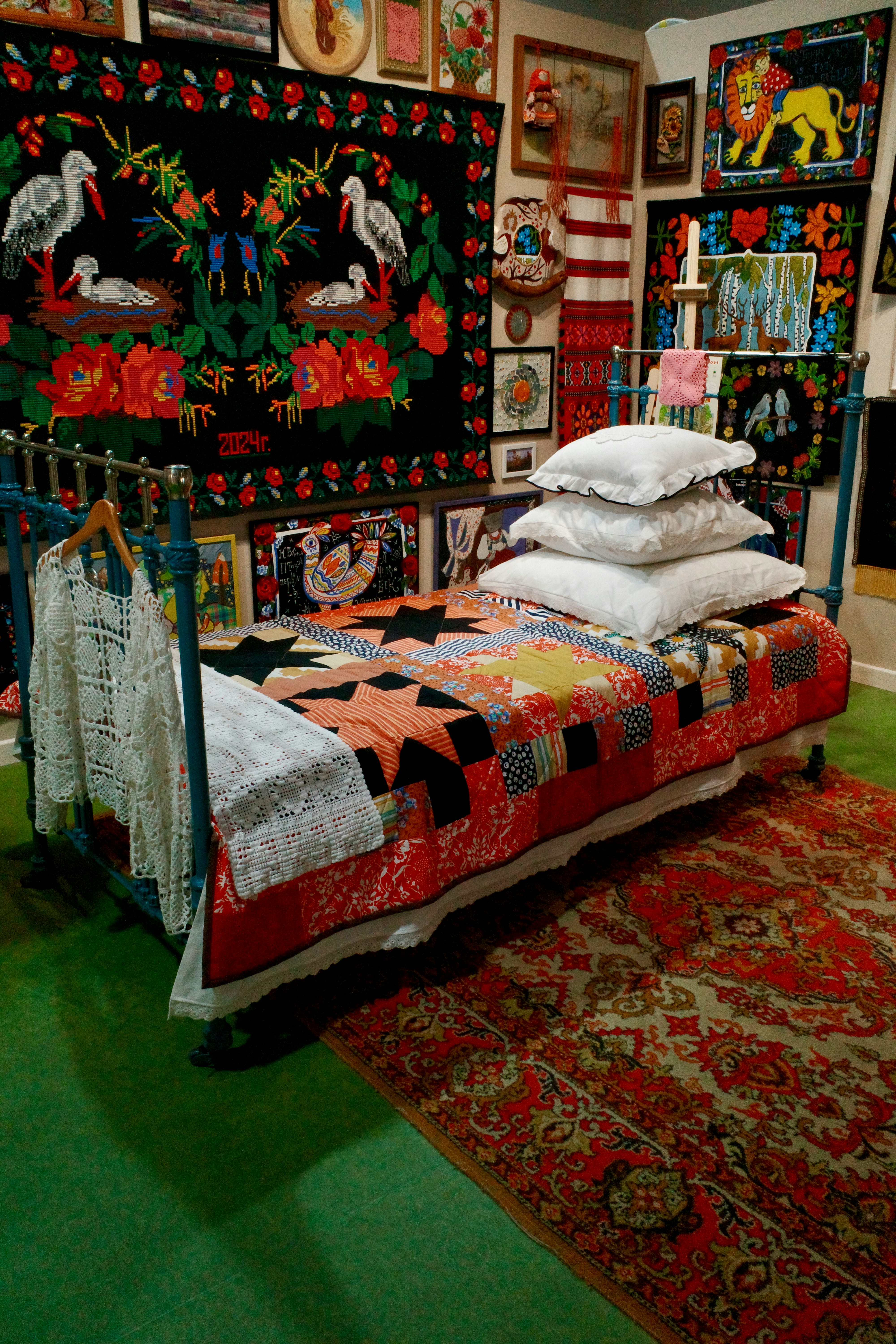 Patchwork Oasis: A Memory-Tilled Bedroom Studio
