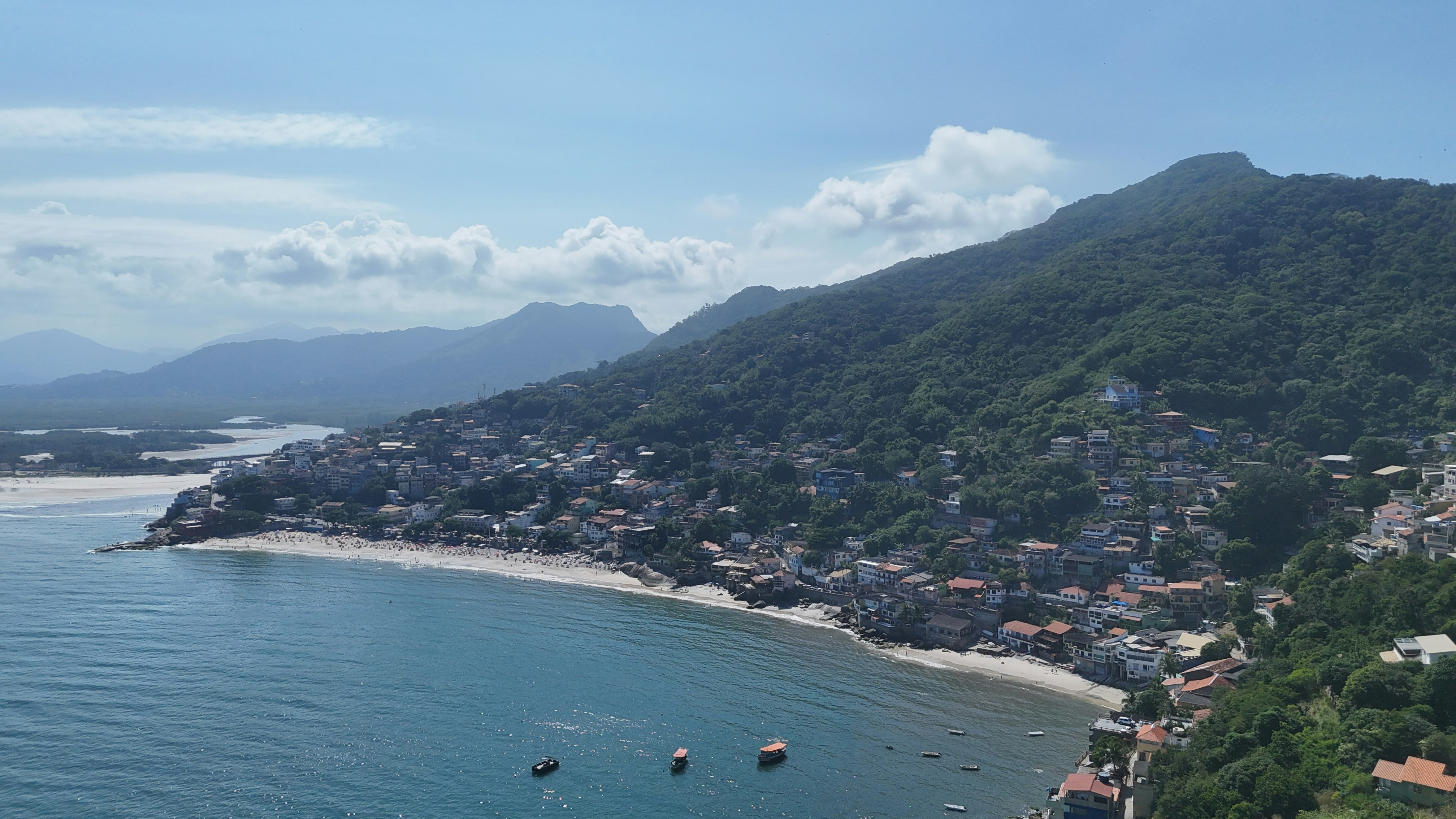 Harbor Slopes: A Panoramic View of a Coastal Mountain Town