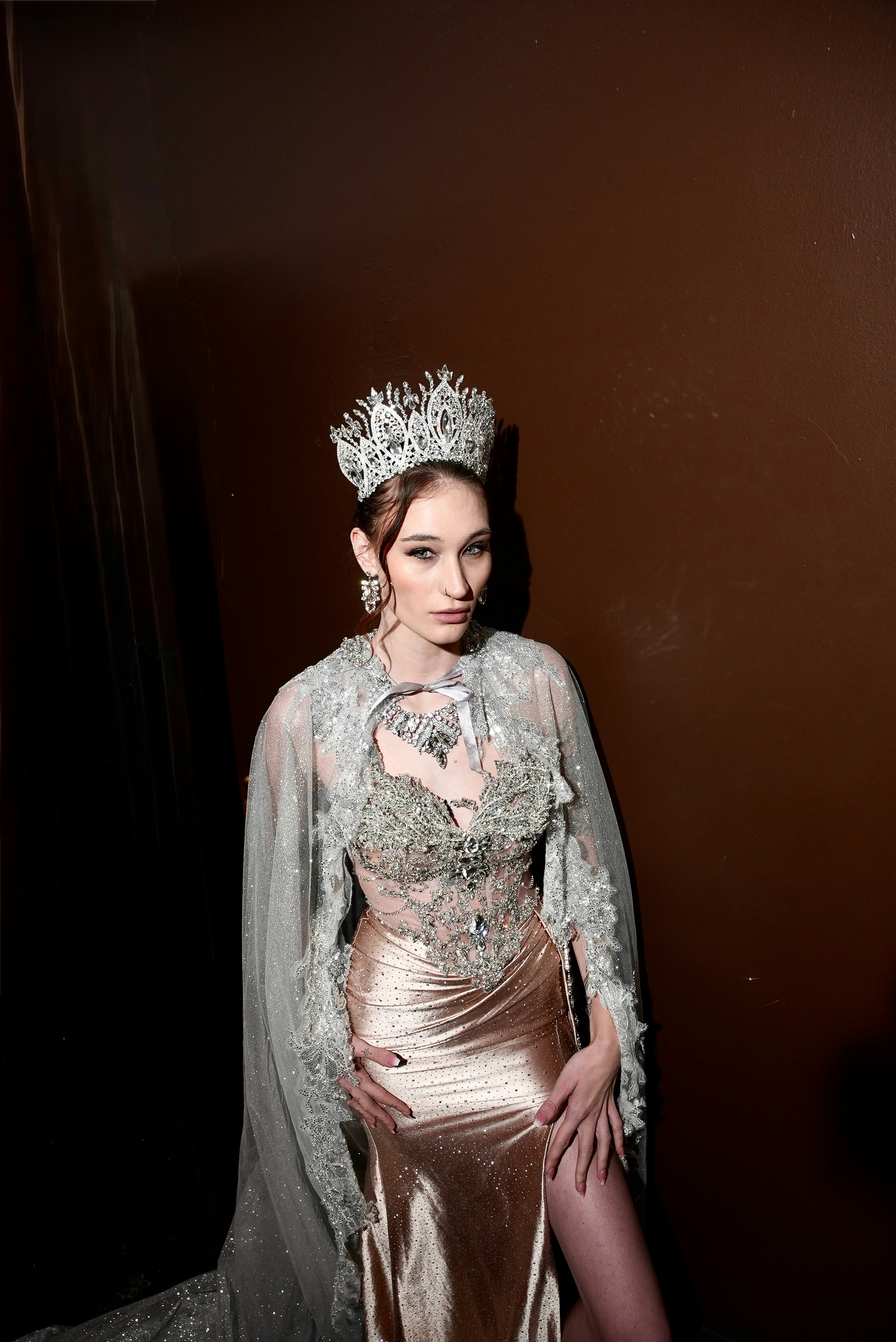 Crowned Confidence: Glamour Understage