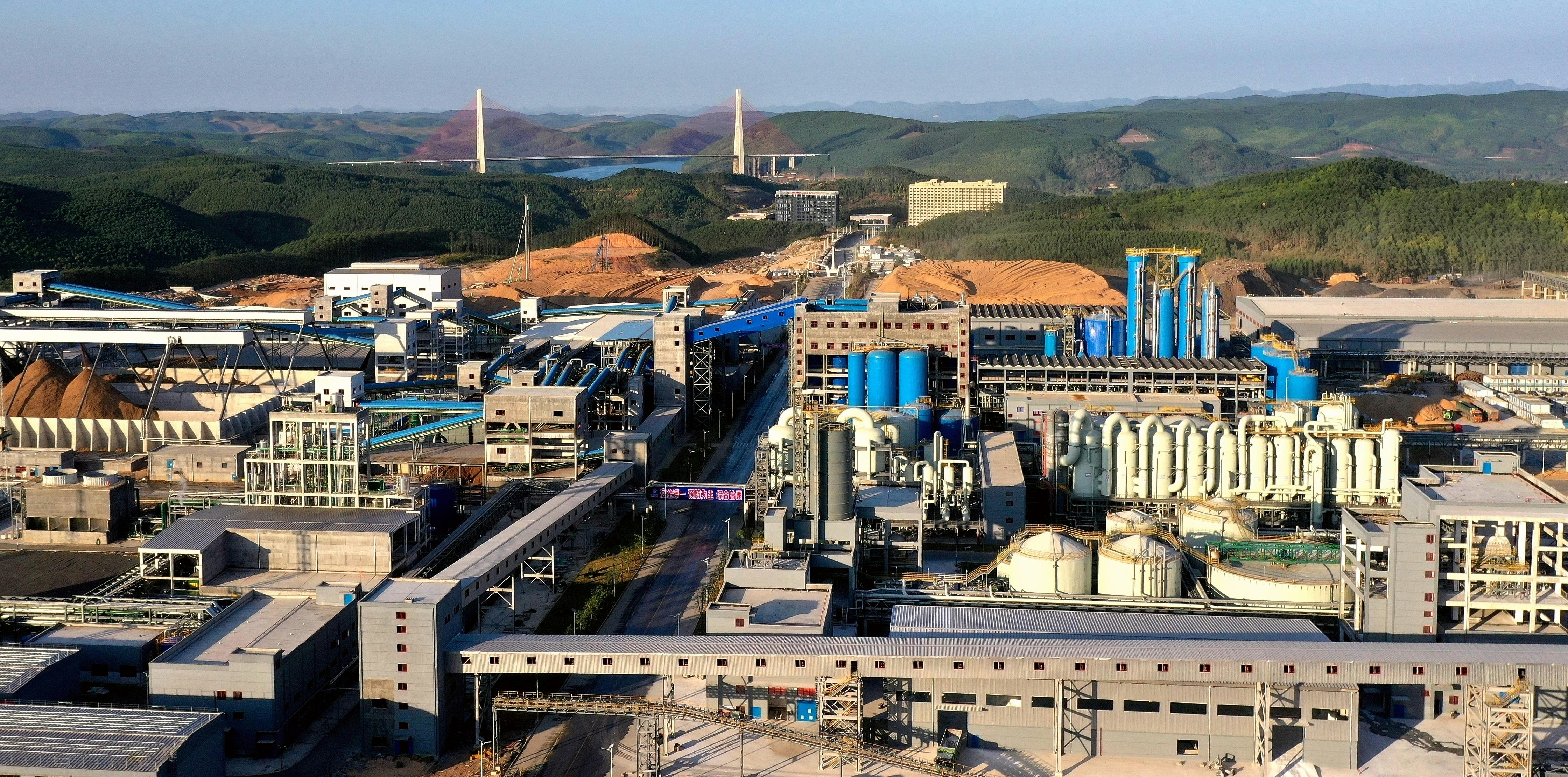 Industrial Panorama: A Quiet Moment Inside a Distant Factory District