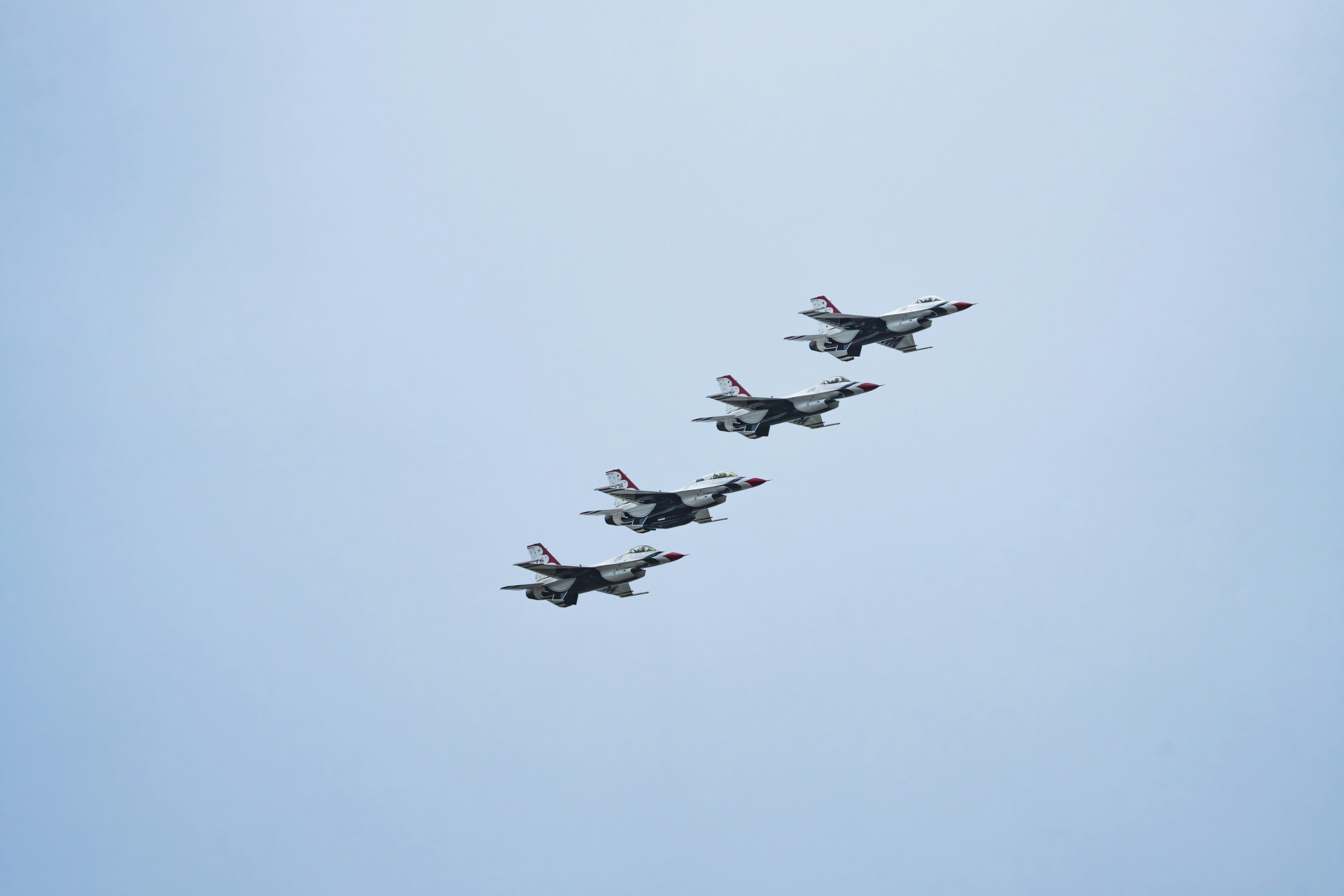 Five-jet V-Formation Traced Across a Clear Sky