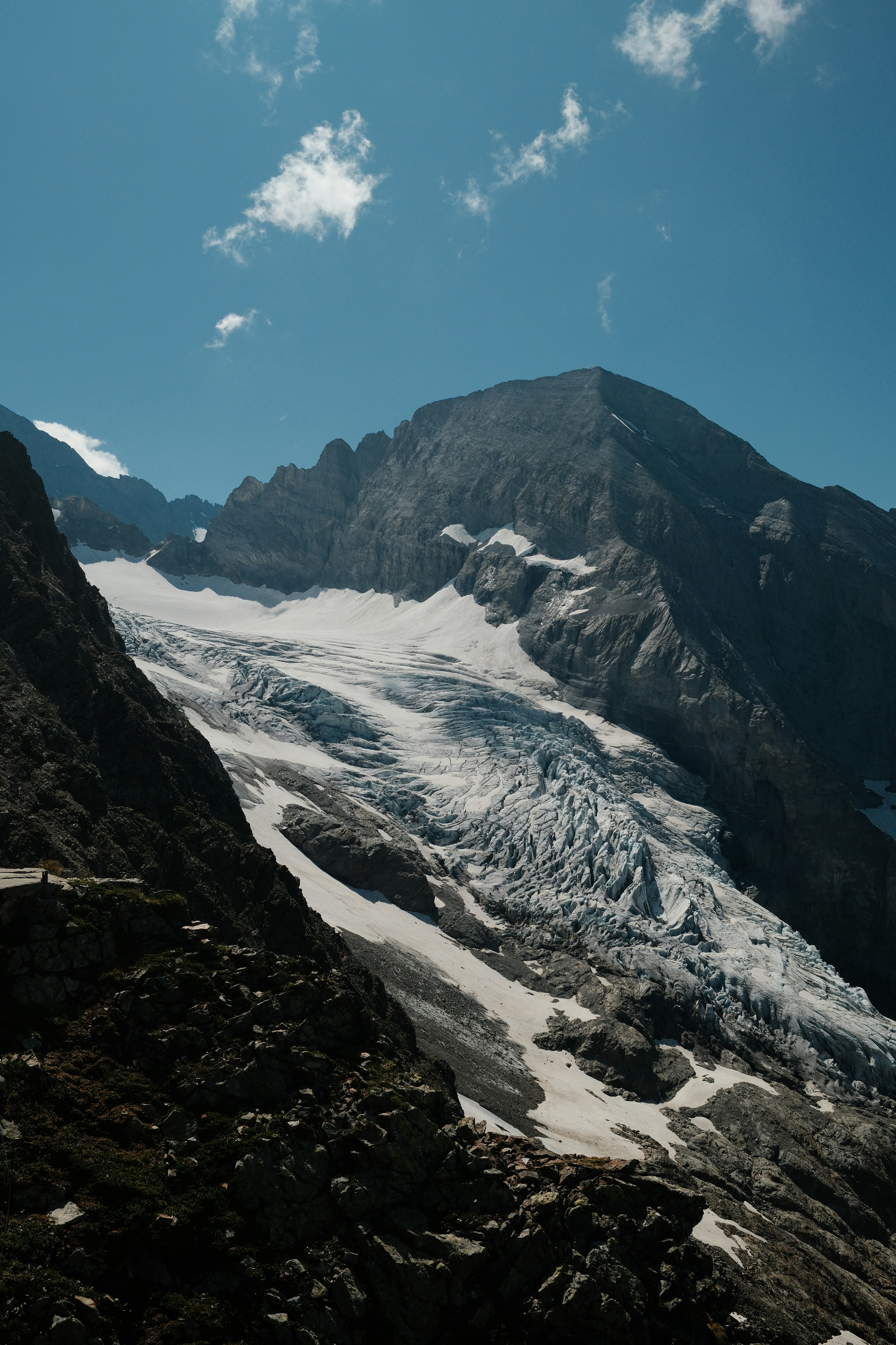 Glacial Ribbon under a Clear Alpine Sky