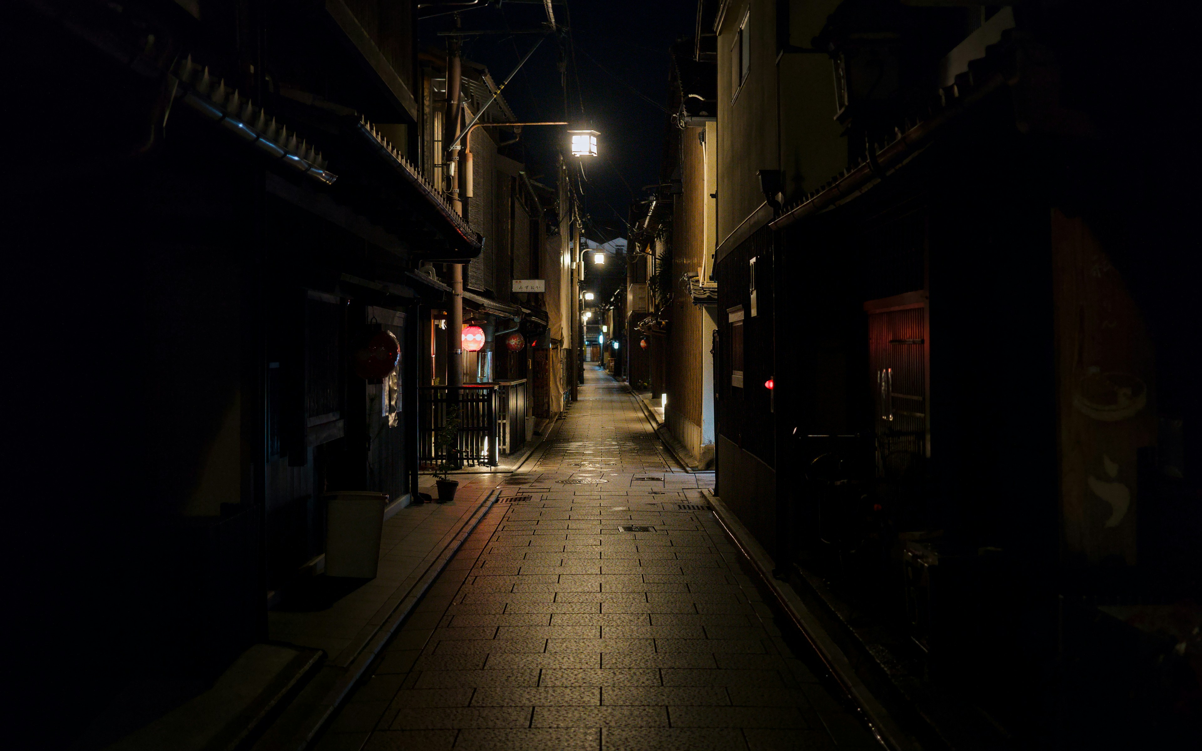 Neon Alleyway: A Quiet Midnight Walk Through Lamp-lit Streets