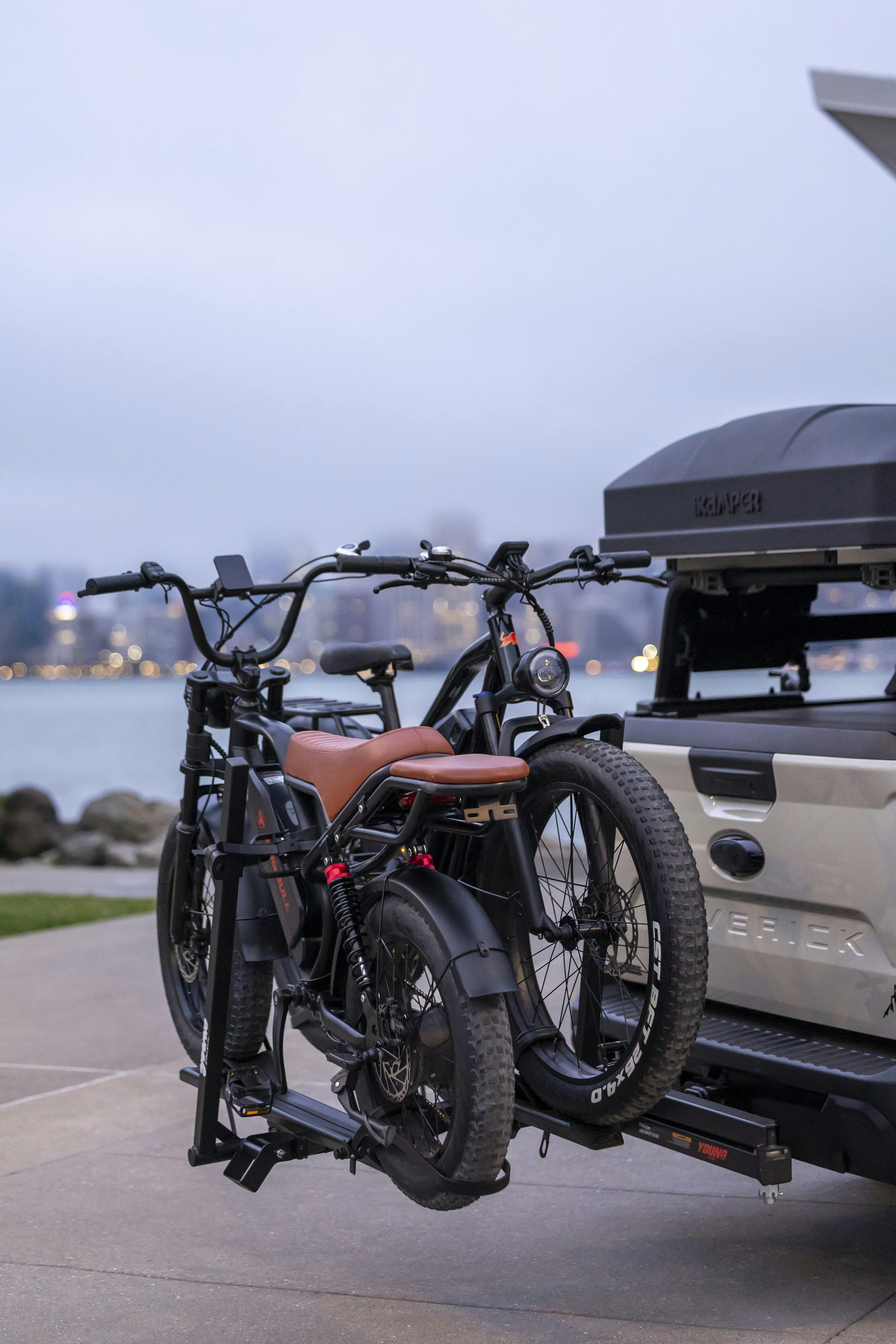 Cargo of Two Worlds: An Urban Bike Union by the Tailgate