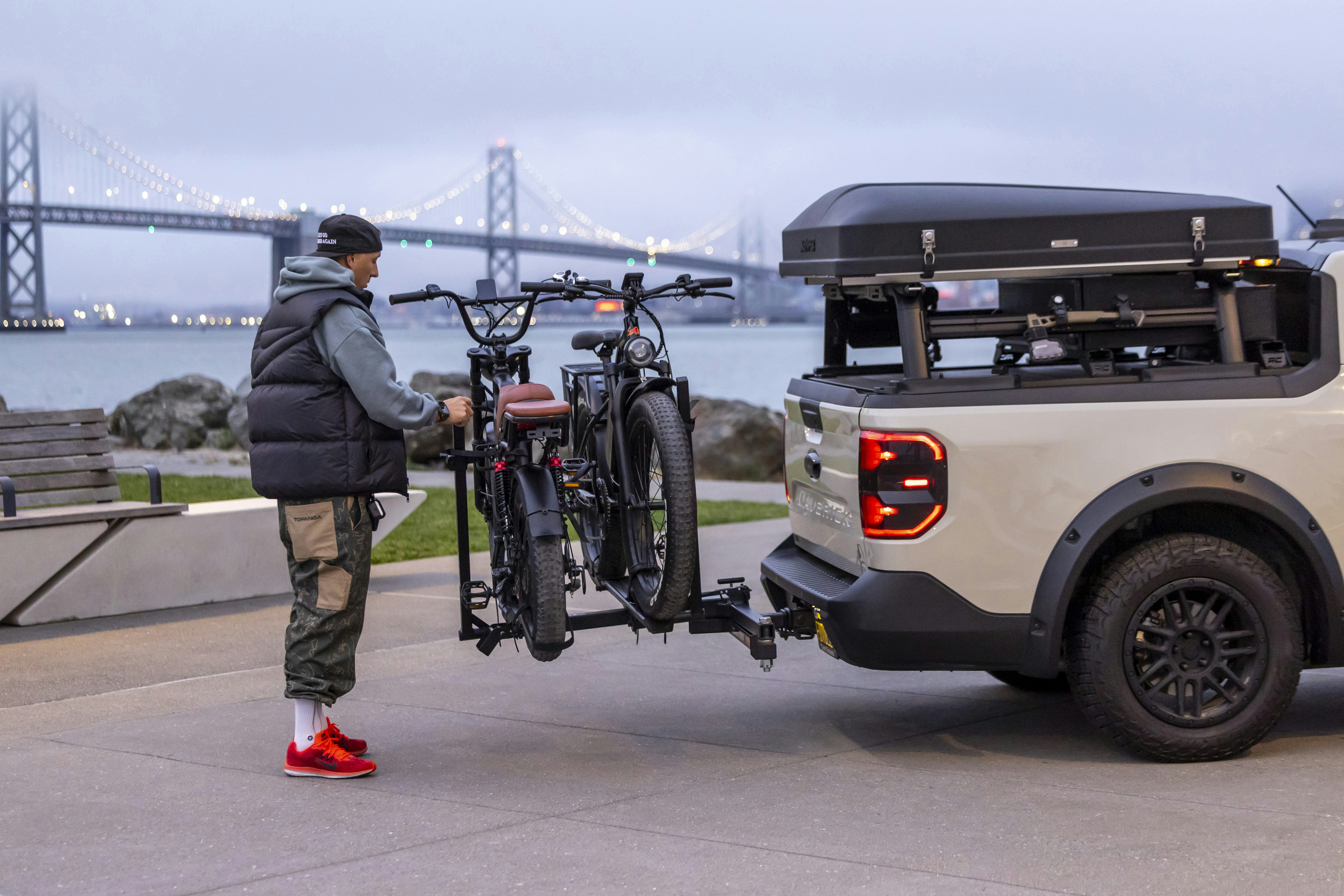 Bike Loadout: A Compact Carry-On Moment at the Waterfront