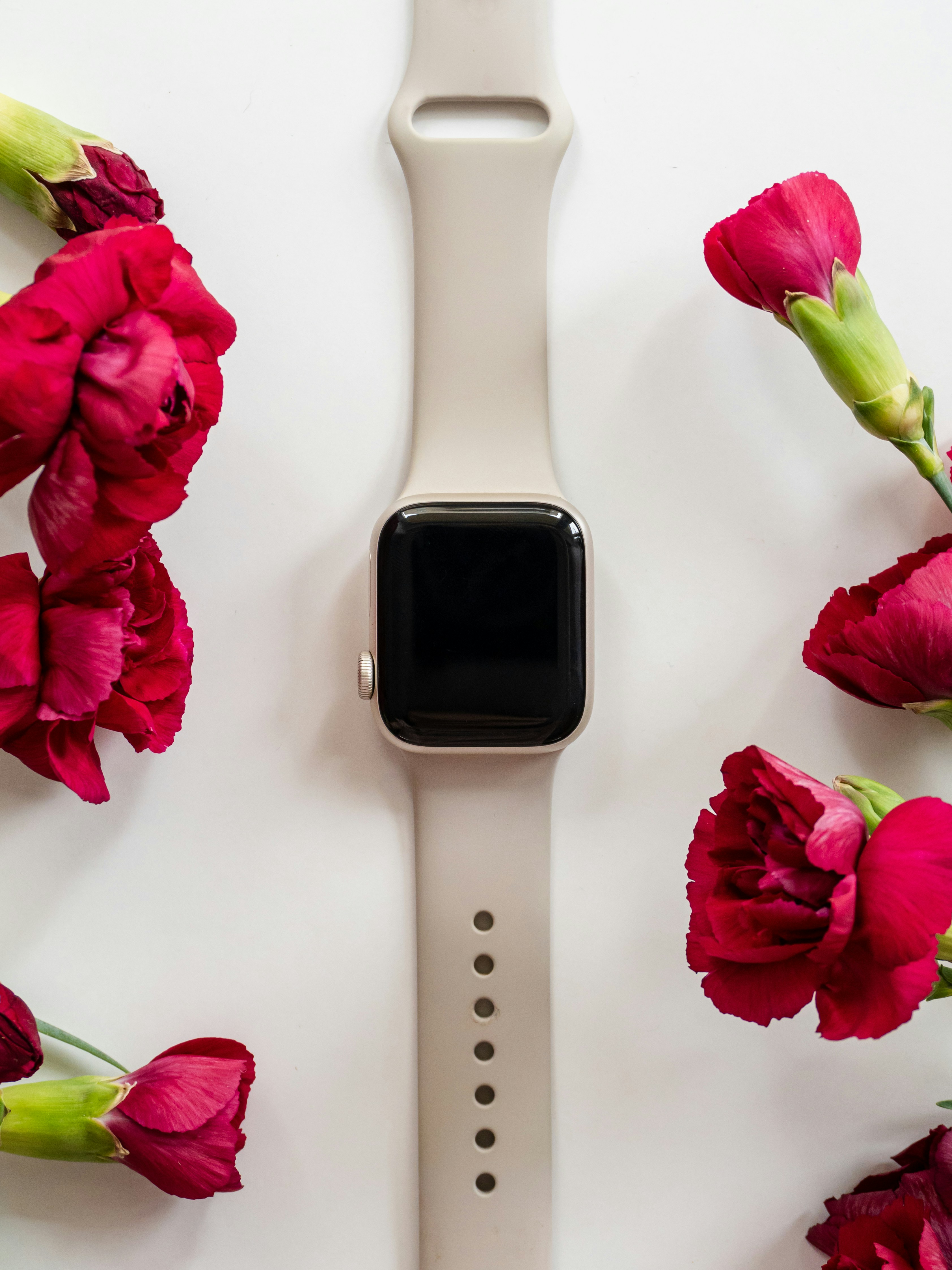 Minimalist Apple Watch Surrounded by Crimson Florals