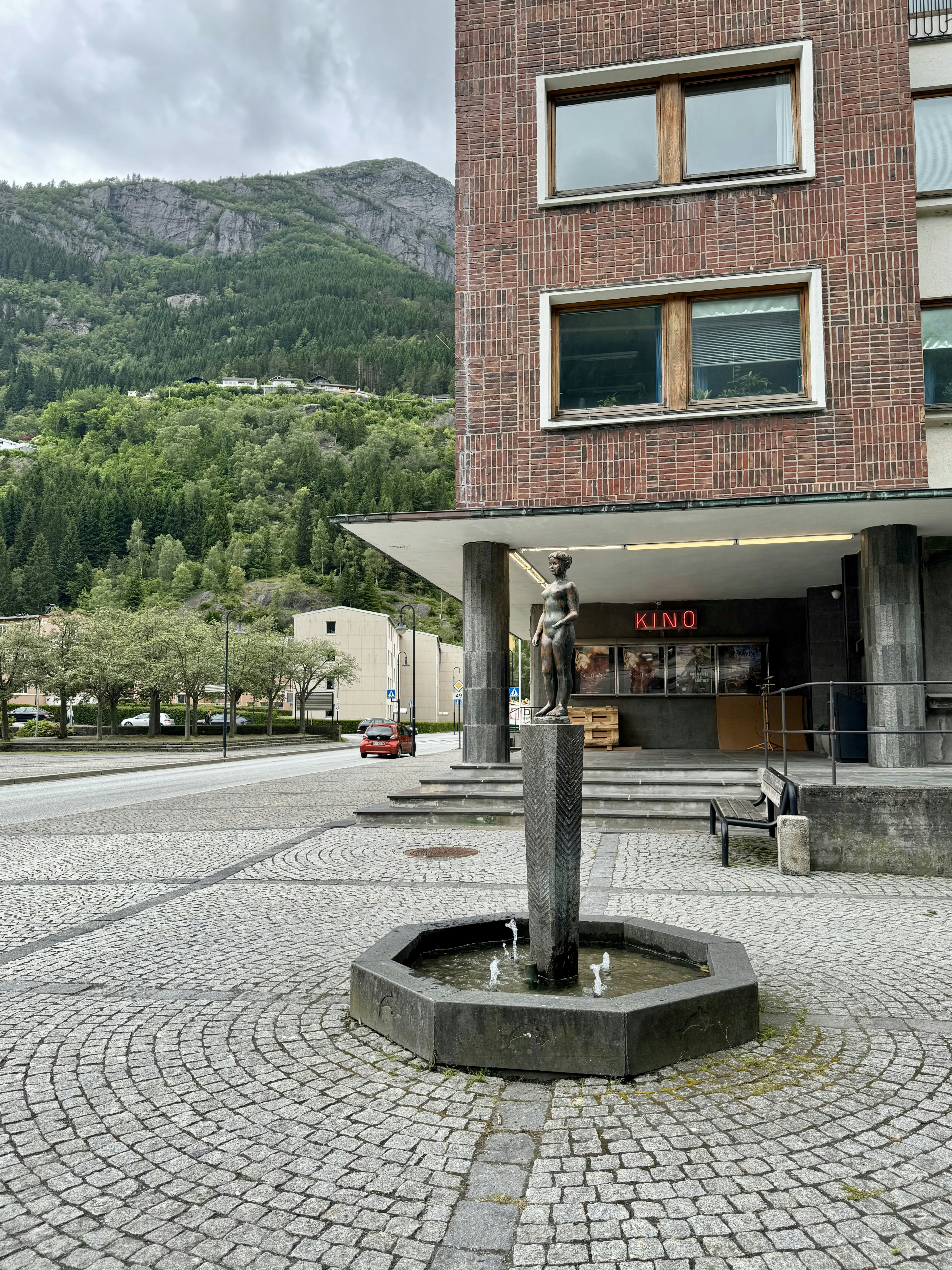 Statue Fountain at a Mountain Town Cinema Plaza