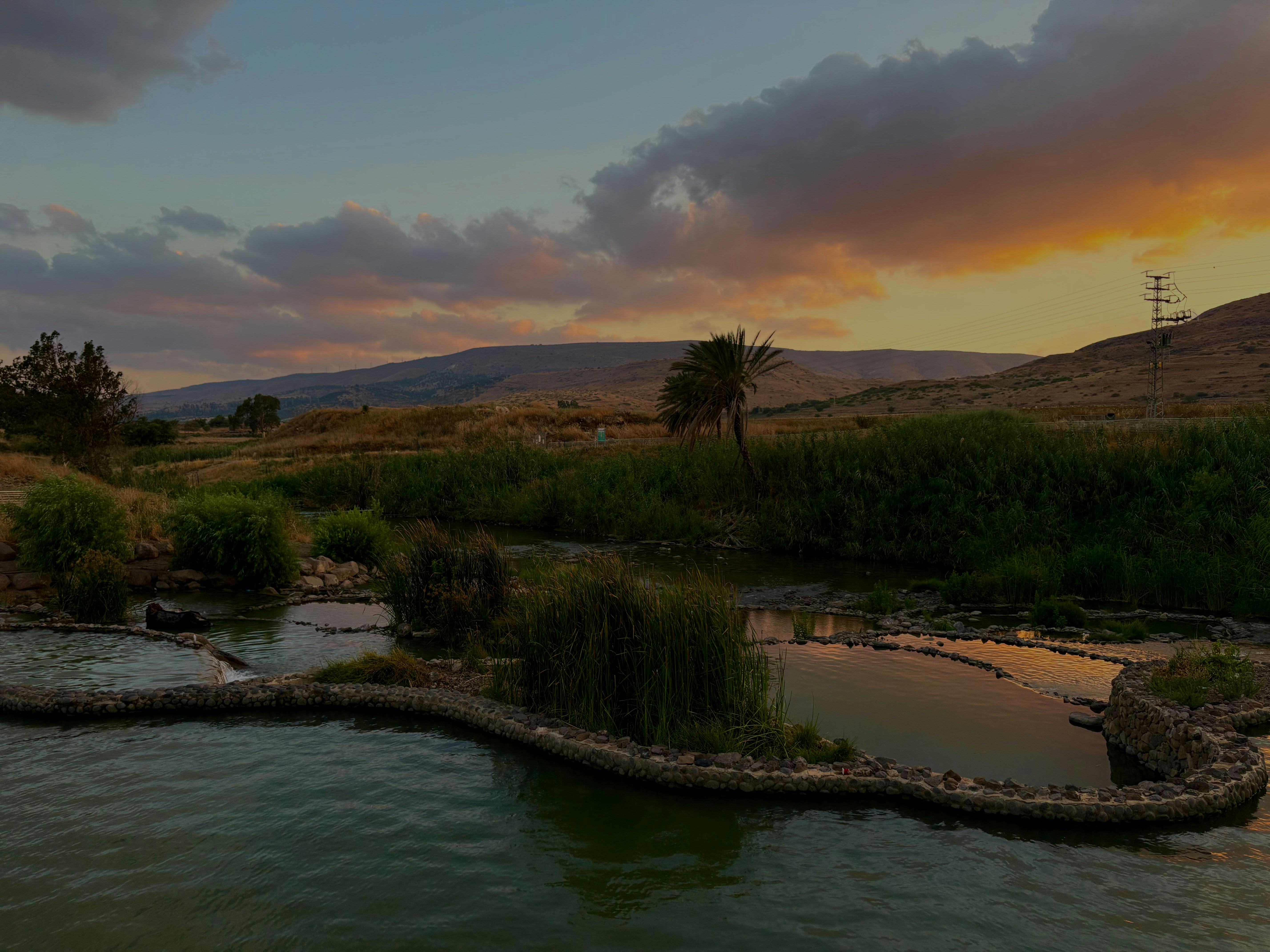 Dusk Over a Quiet Oasis: A Riverside Horizon