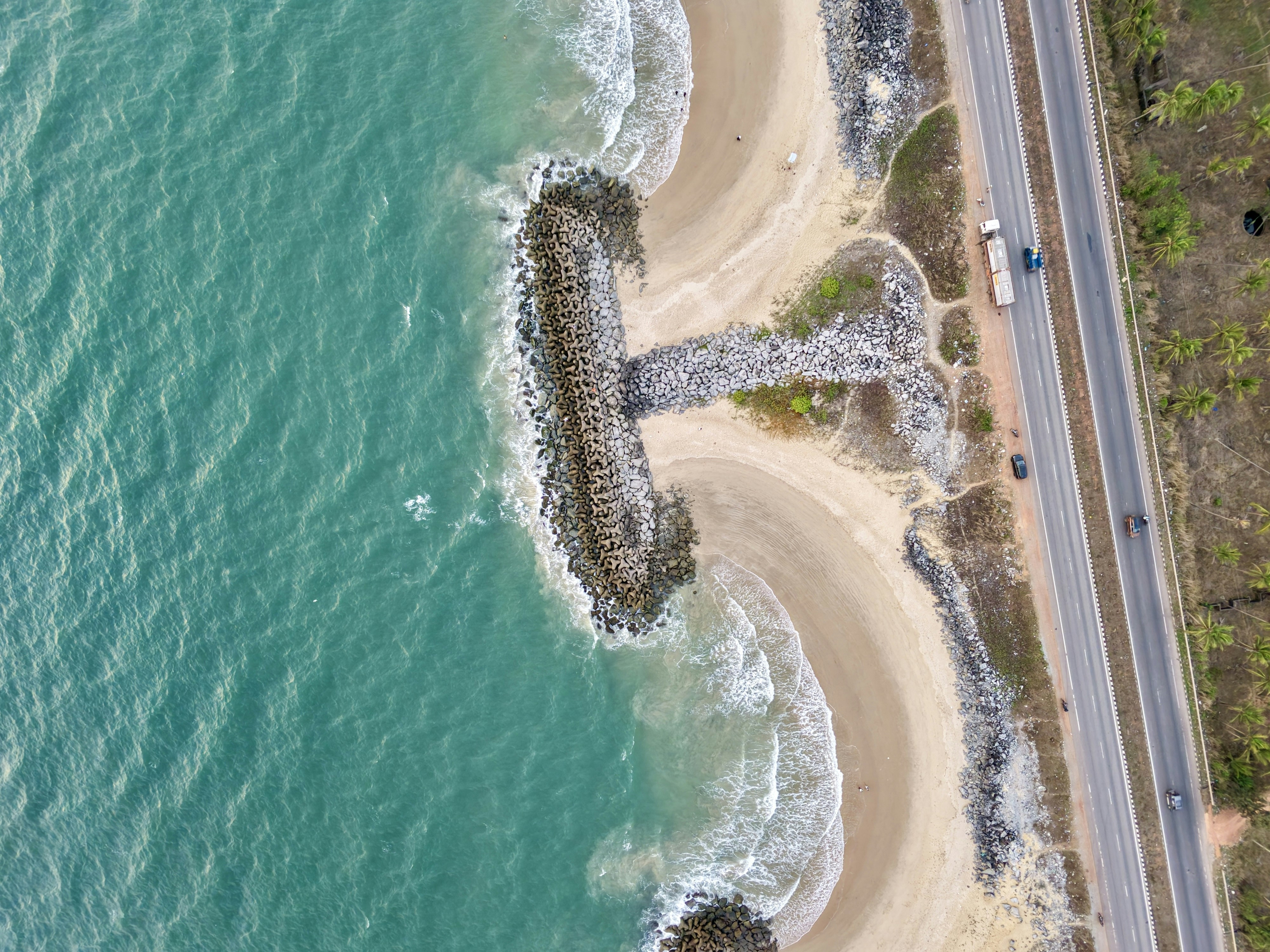 Coastline Arc: Aerial Curves and Roadside Rhythm