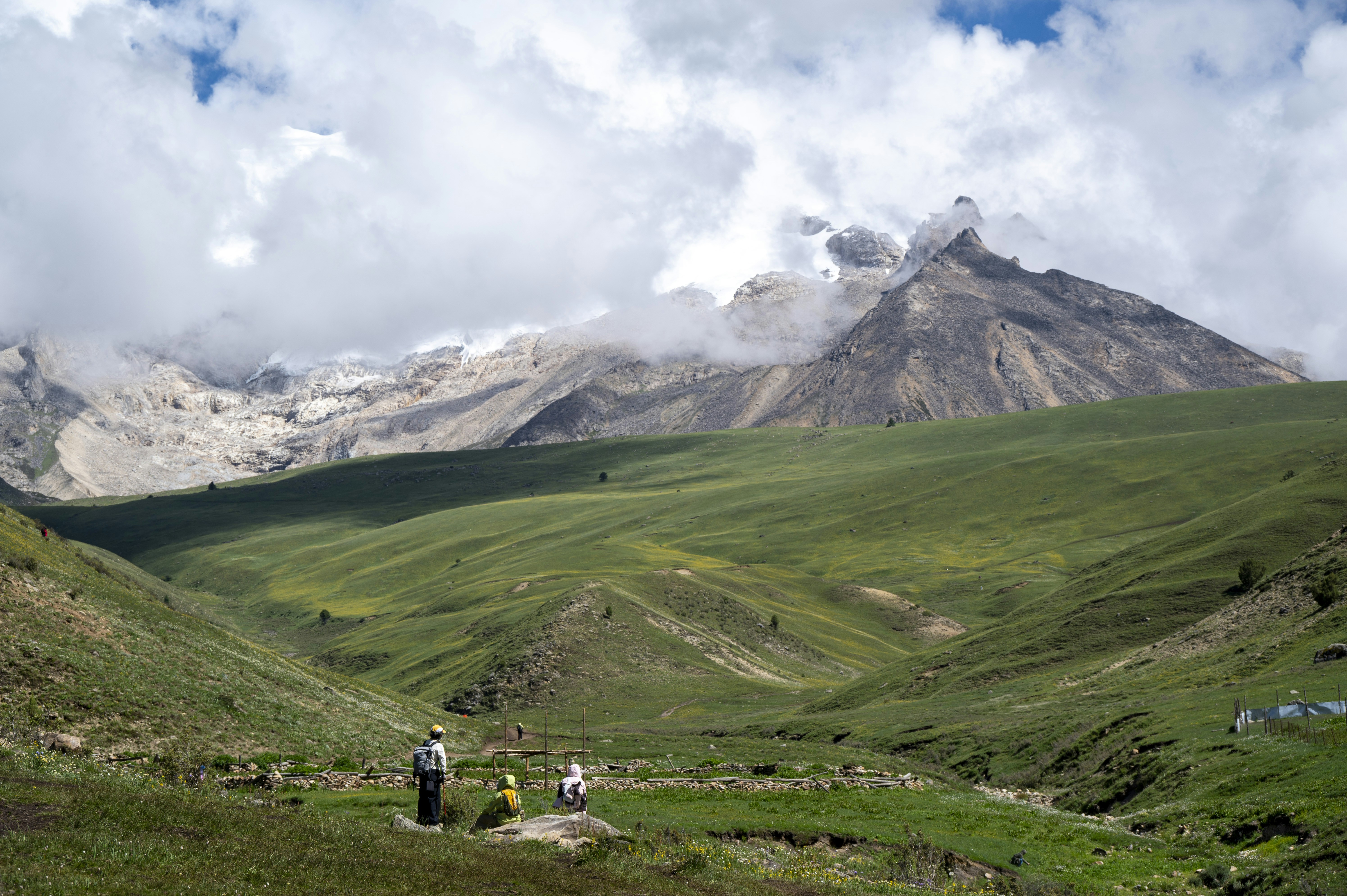 Green Valley Convergence Under Cloud-Capped Peaks