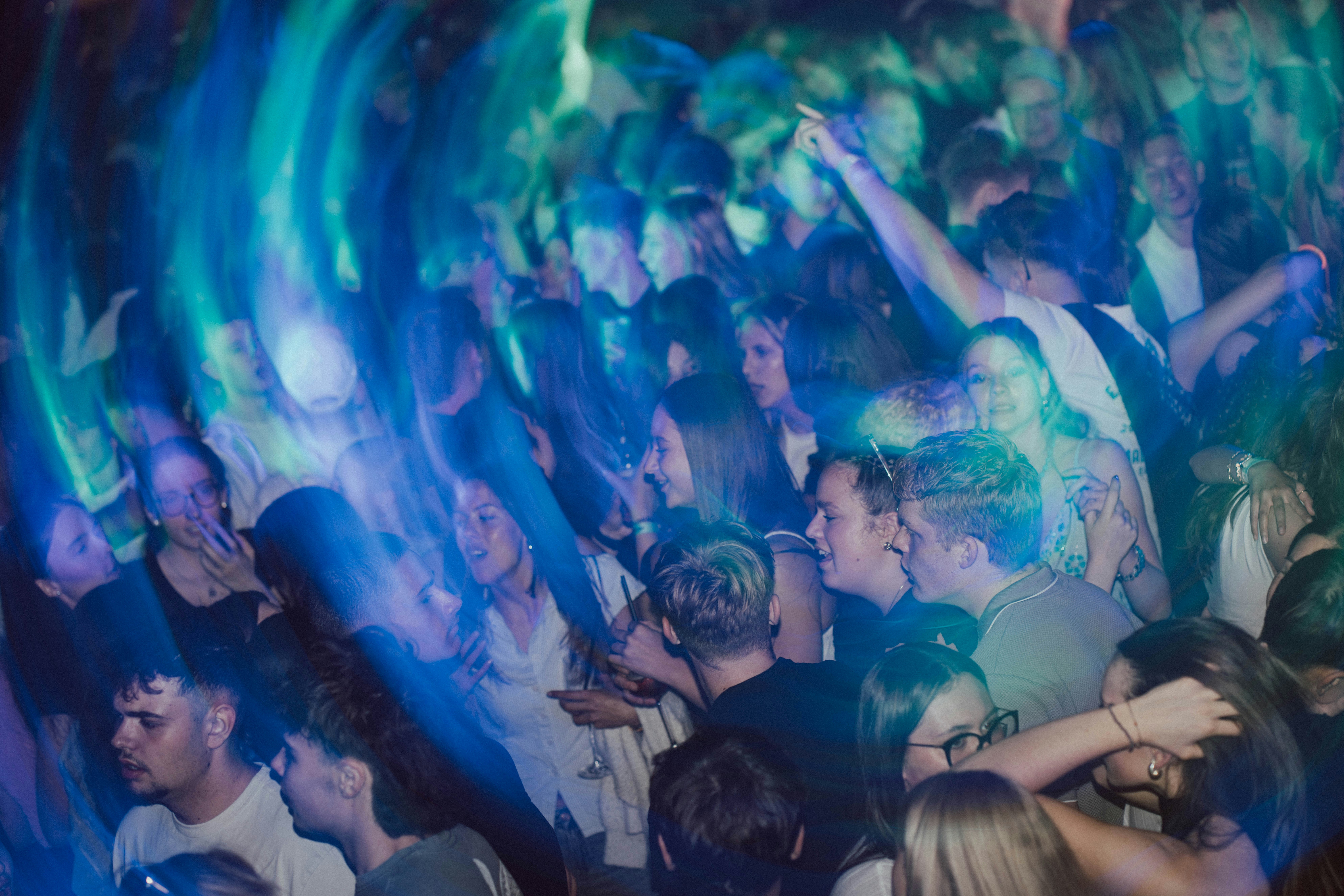 Midnight Pulse: Faces Lost in the Laser Wave