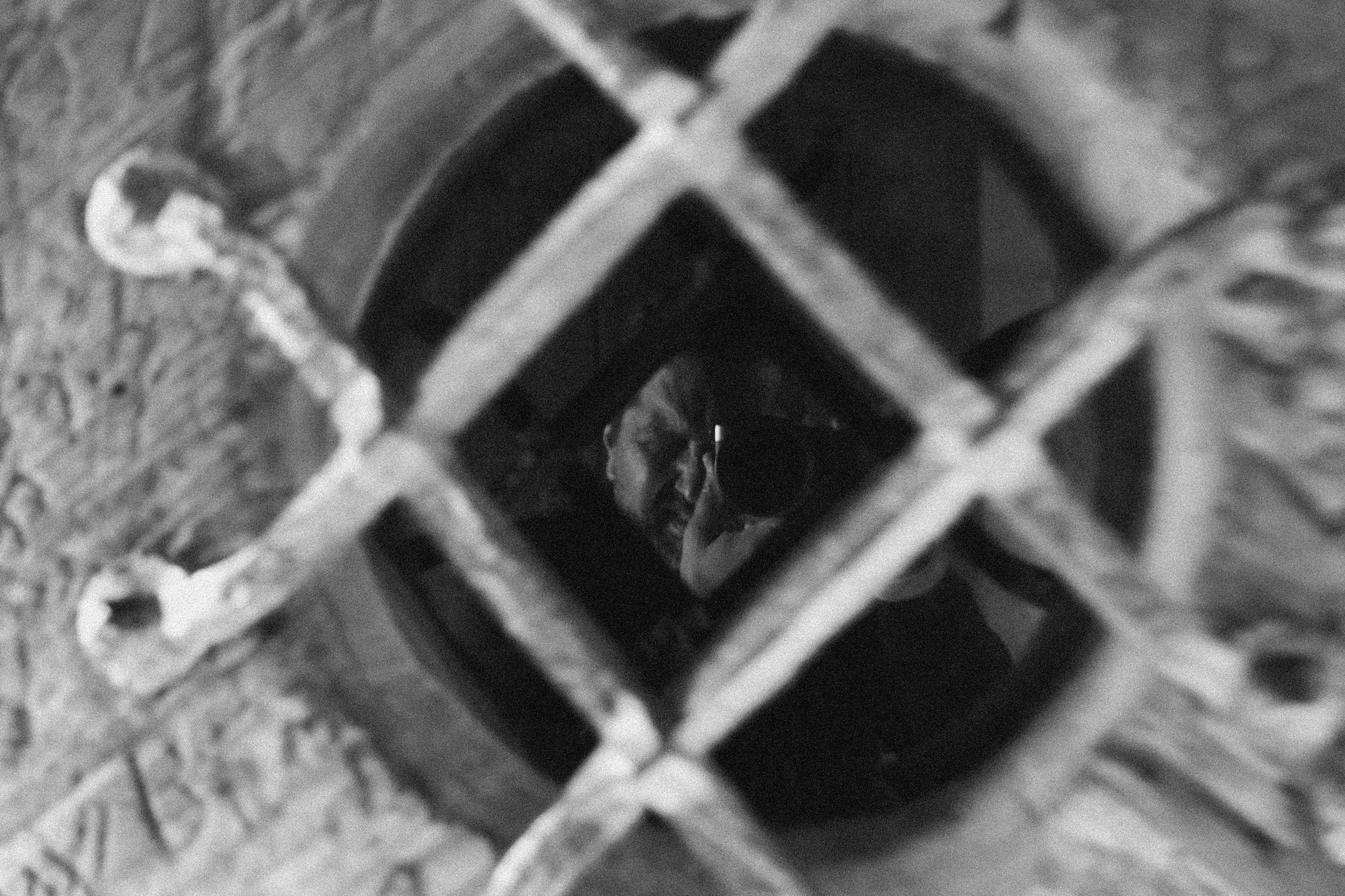 Hidden Gaze Through the Grid