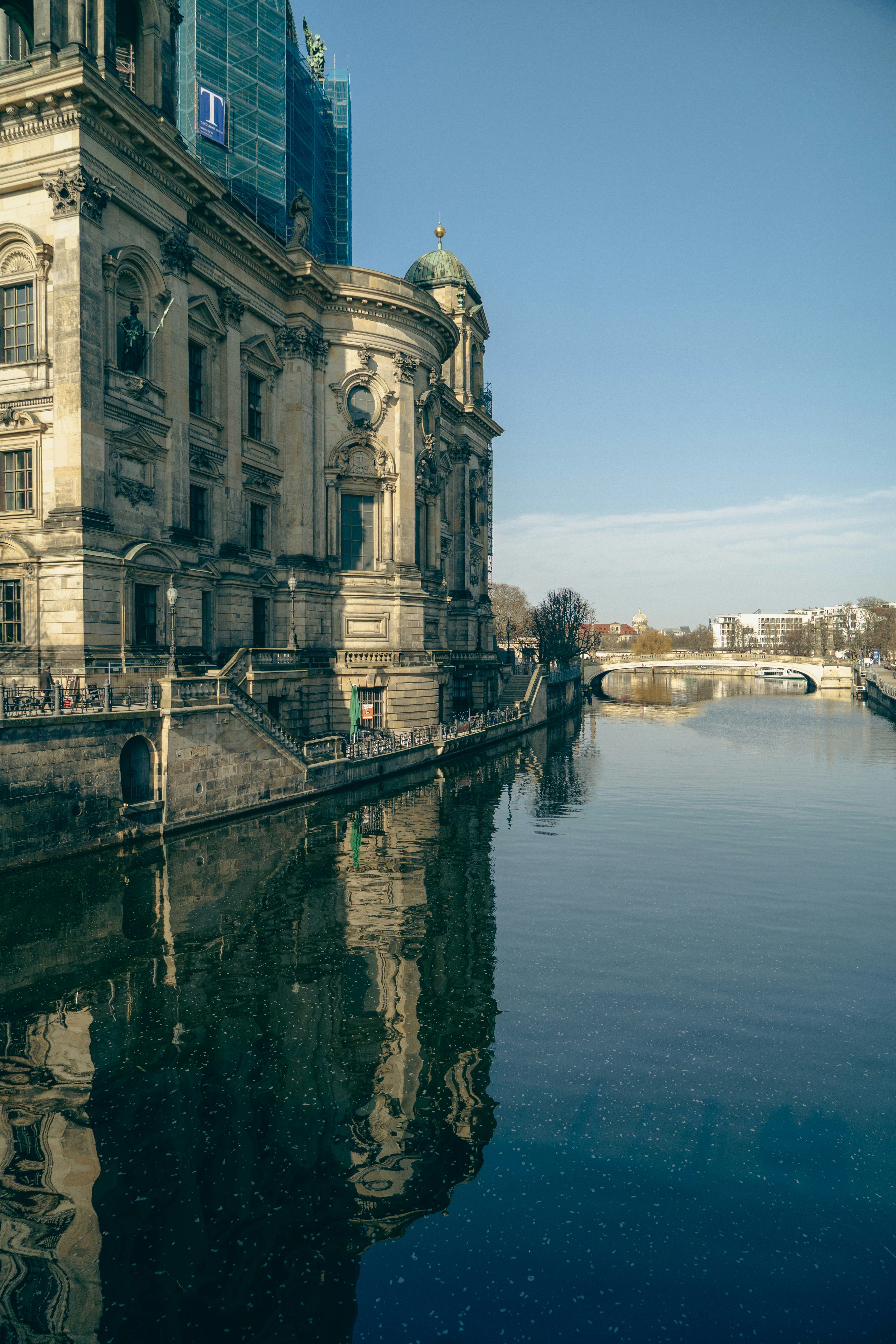 Stone Fortress by the River: A Slow Pan of a Historic Museum and its Reflection
