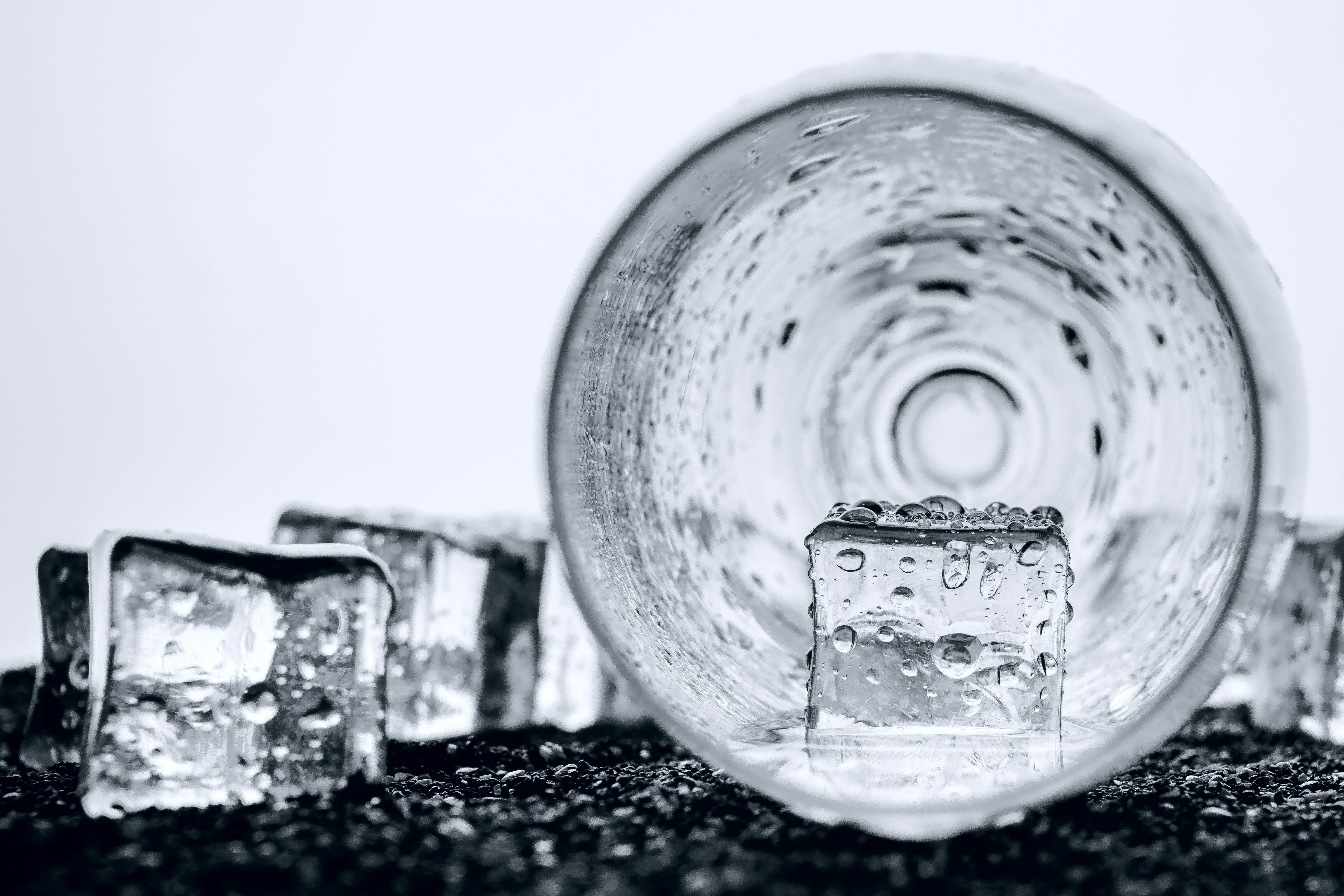 Ice Prism in a Cold Circle