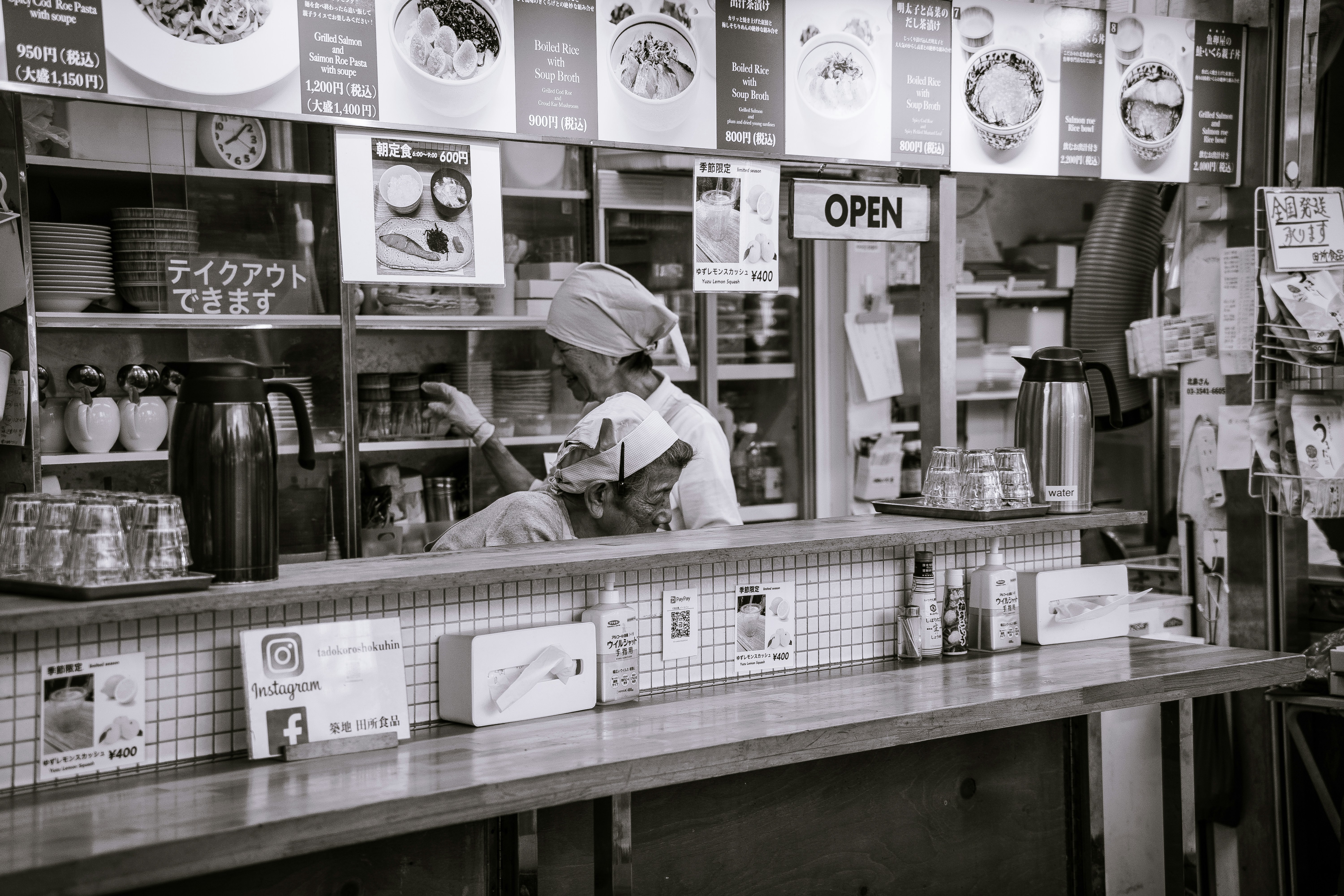 Quiet Service at a Monochrome Counter