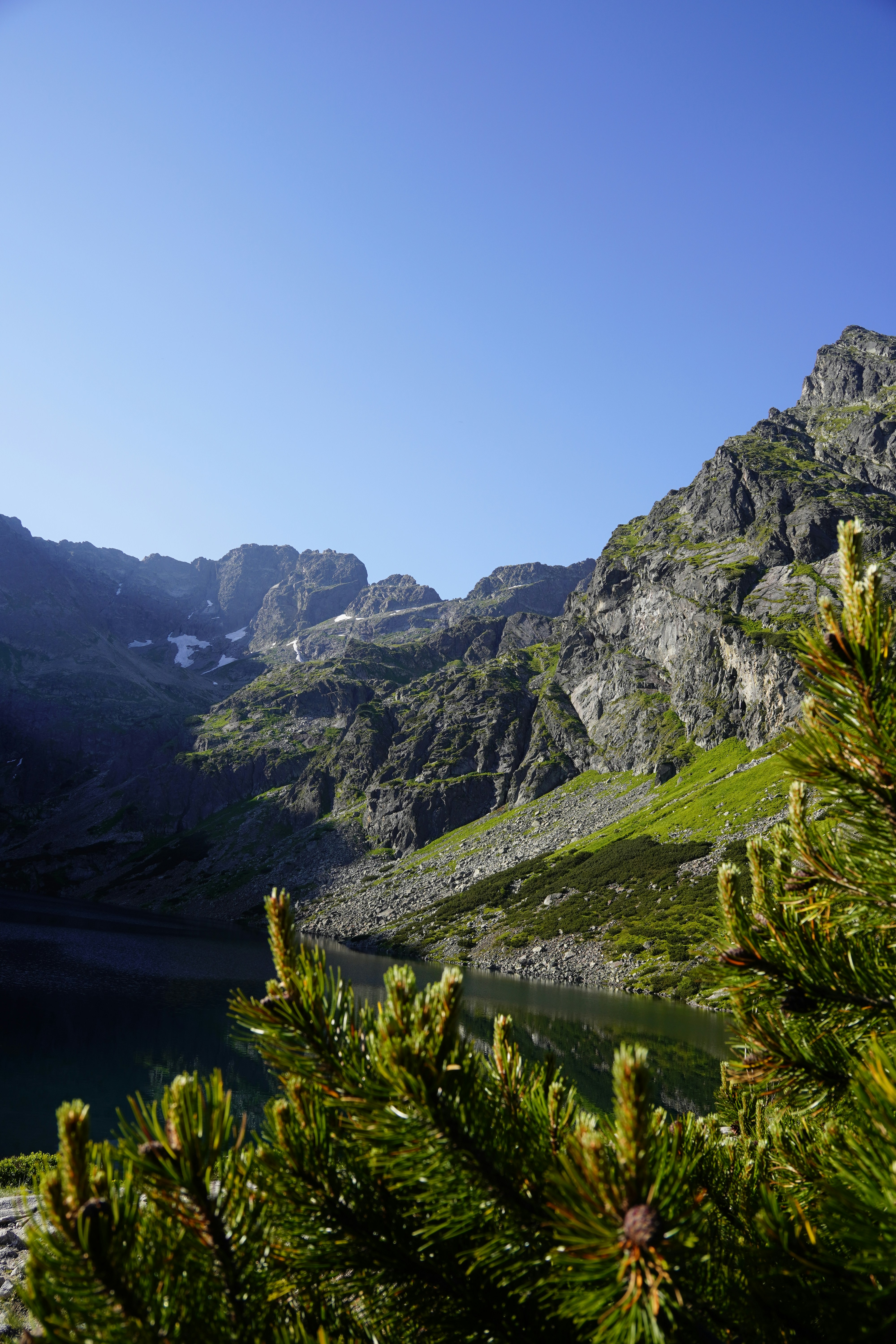 Luminous Alpine Basin Beneath a Clear Sky