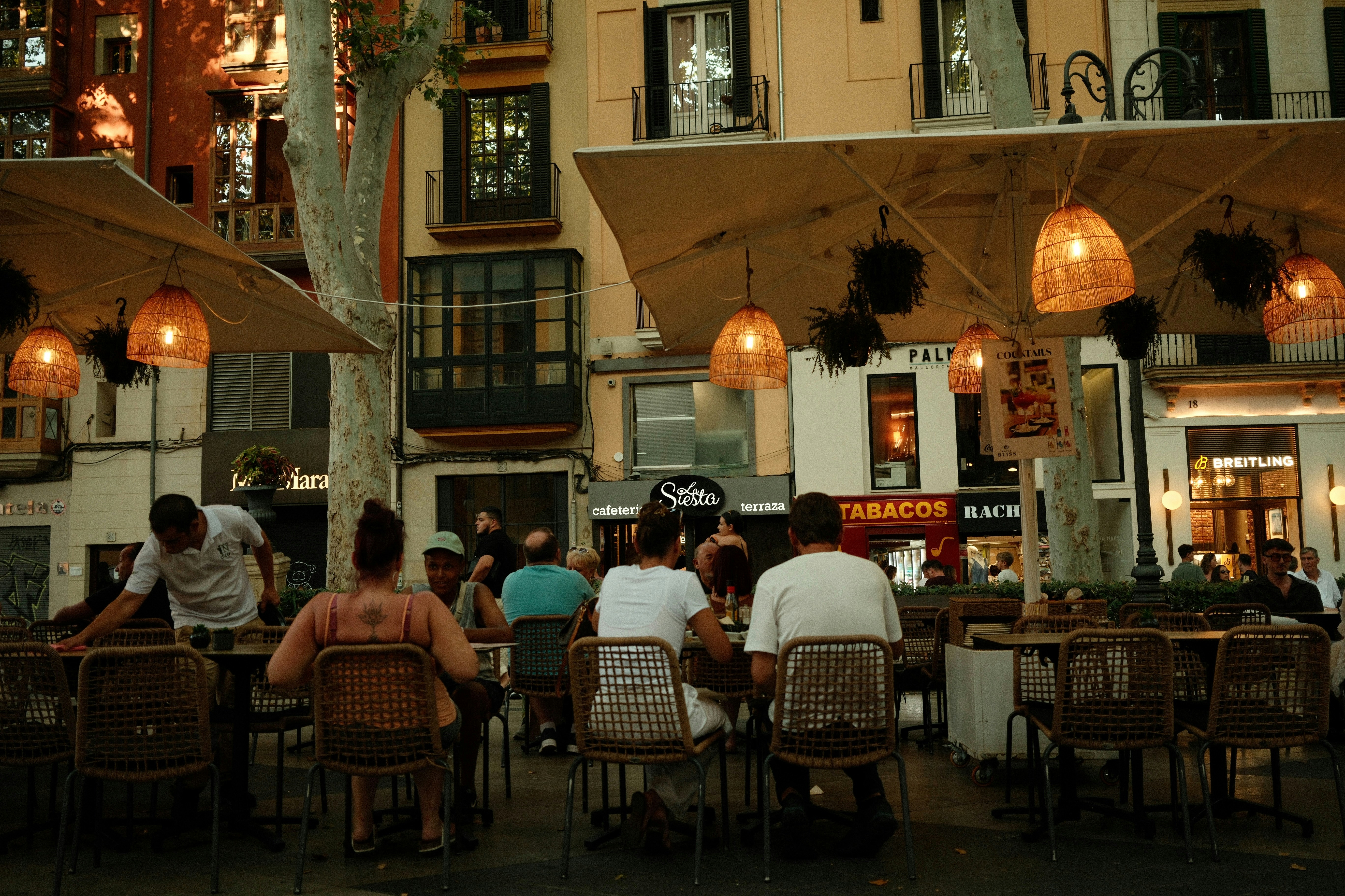 Evening at the Open-Air Café: Warm Lights and Quiet Conversation