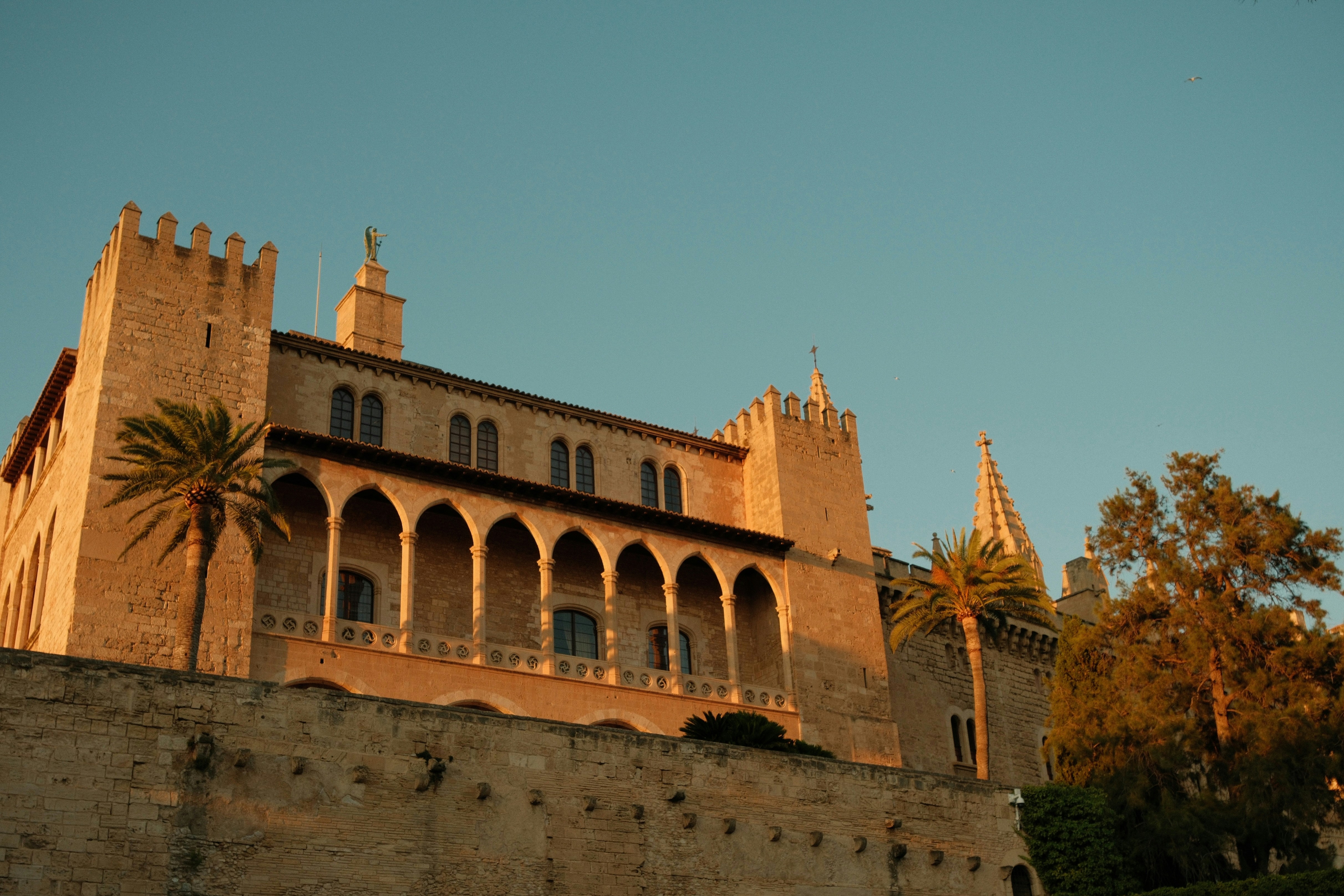 Golden Fortress on the Hill: Sunlit Arcades above the Terrace