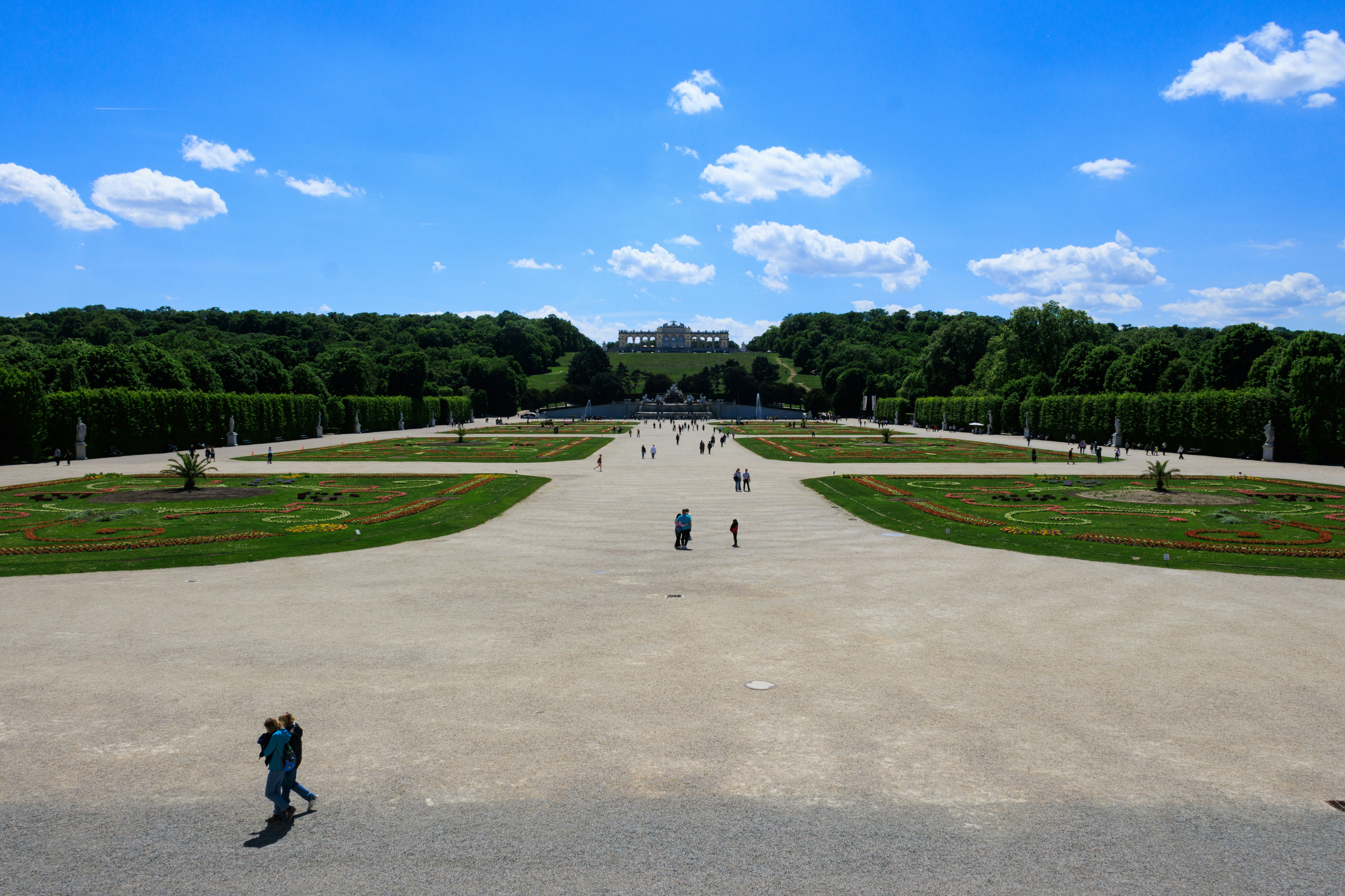Alcázar Approach: A Grand Axis Toward Versailles-like Gardens