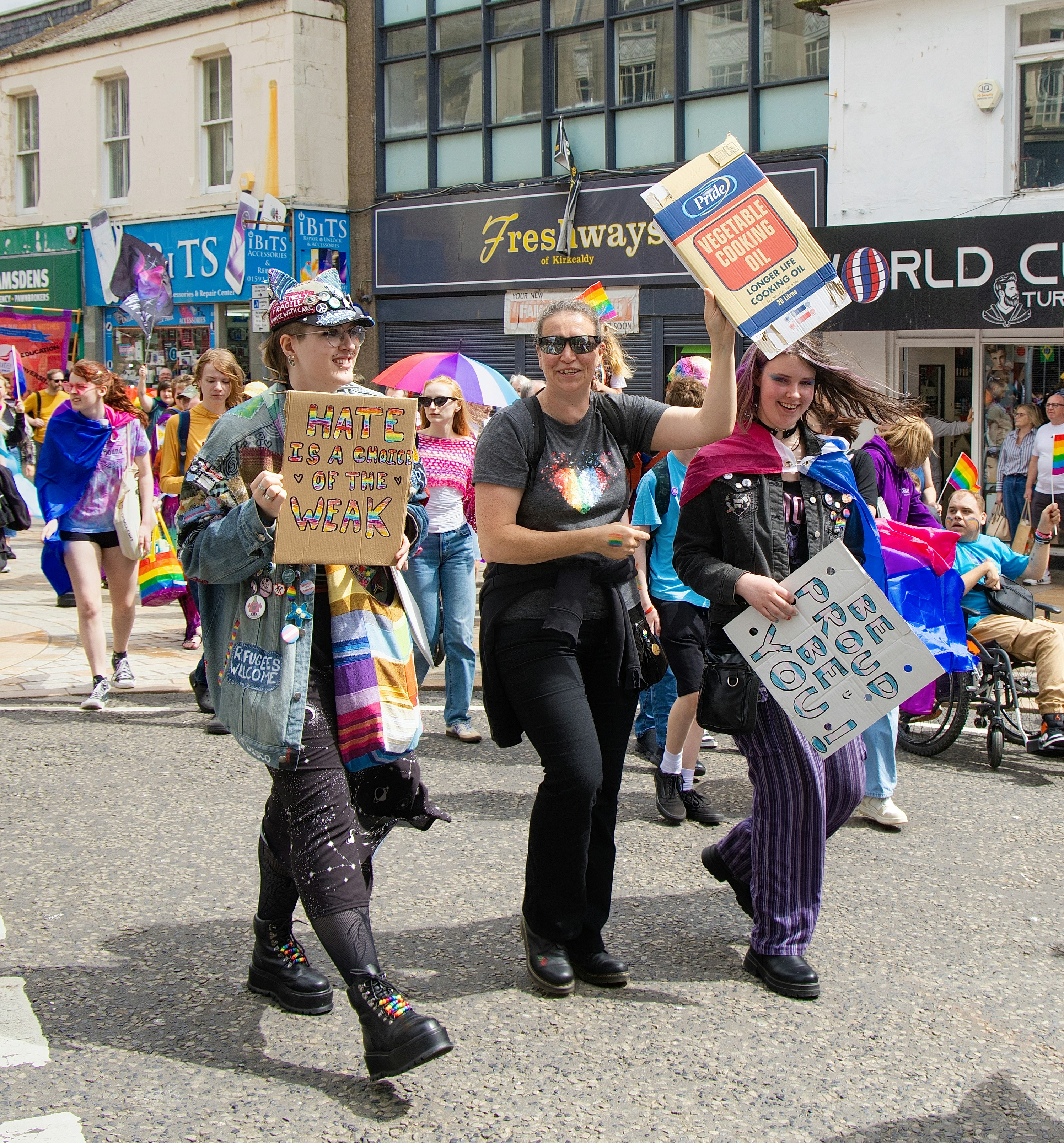 Rainbow Parade: Hands Up in the City
