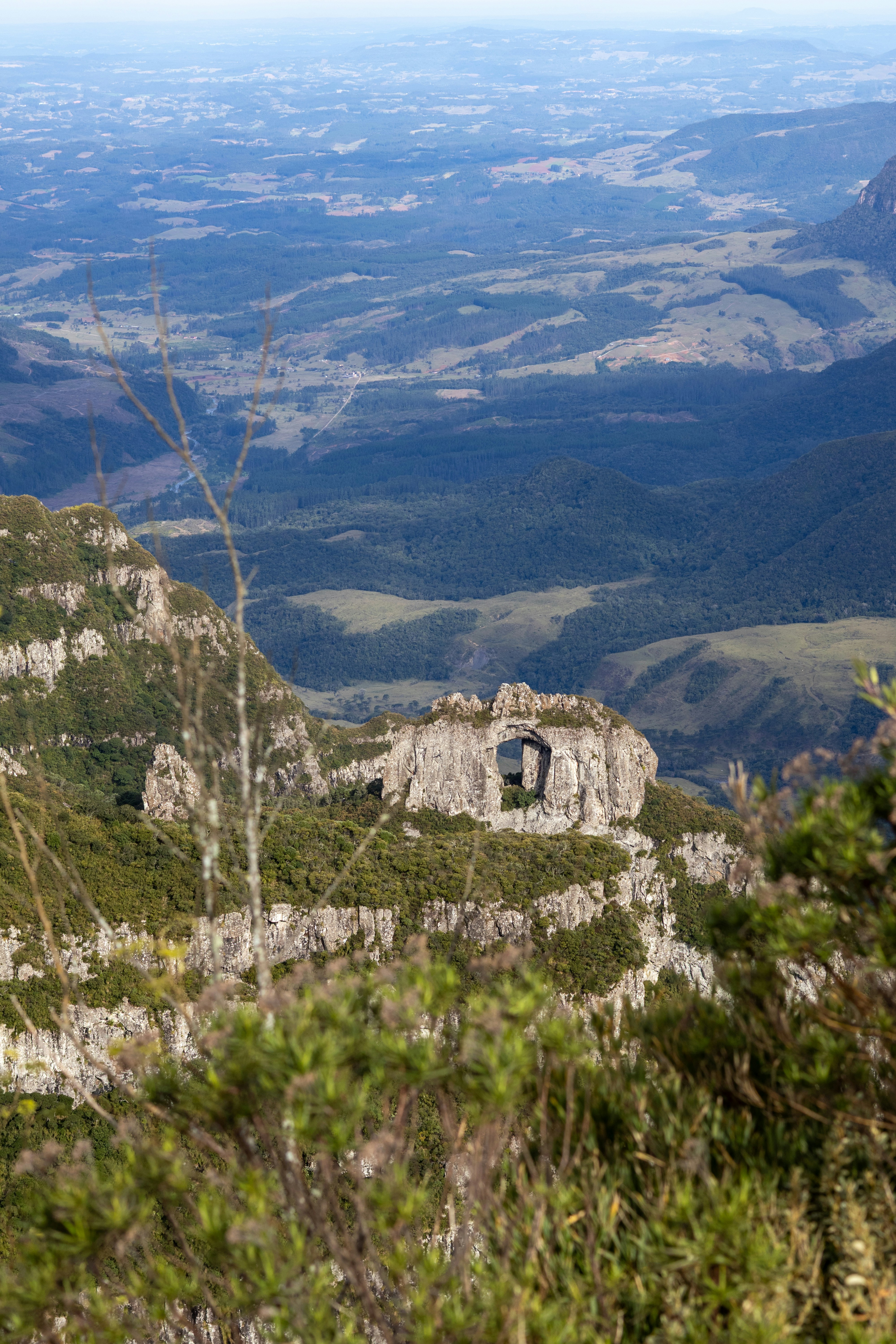 Stone Window Over the Valleys: Far-Reaching Views from a Cliff Face