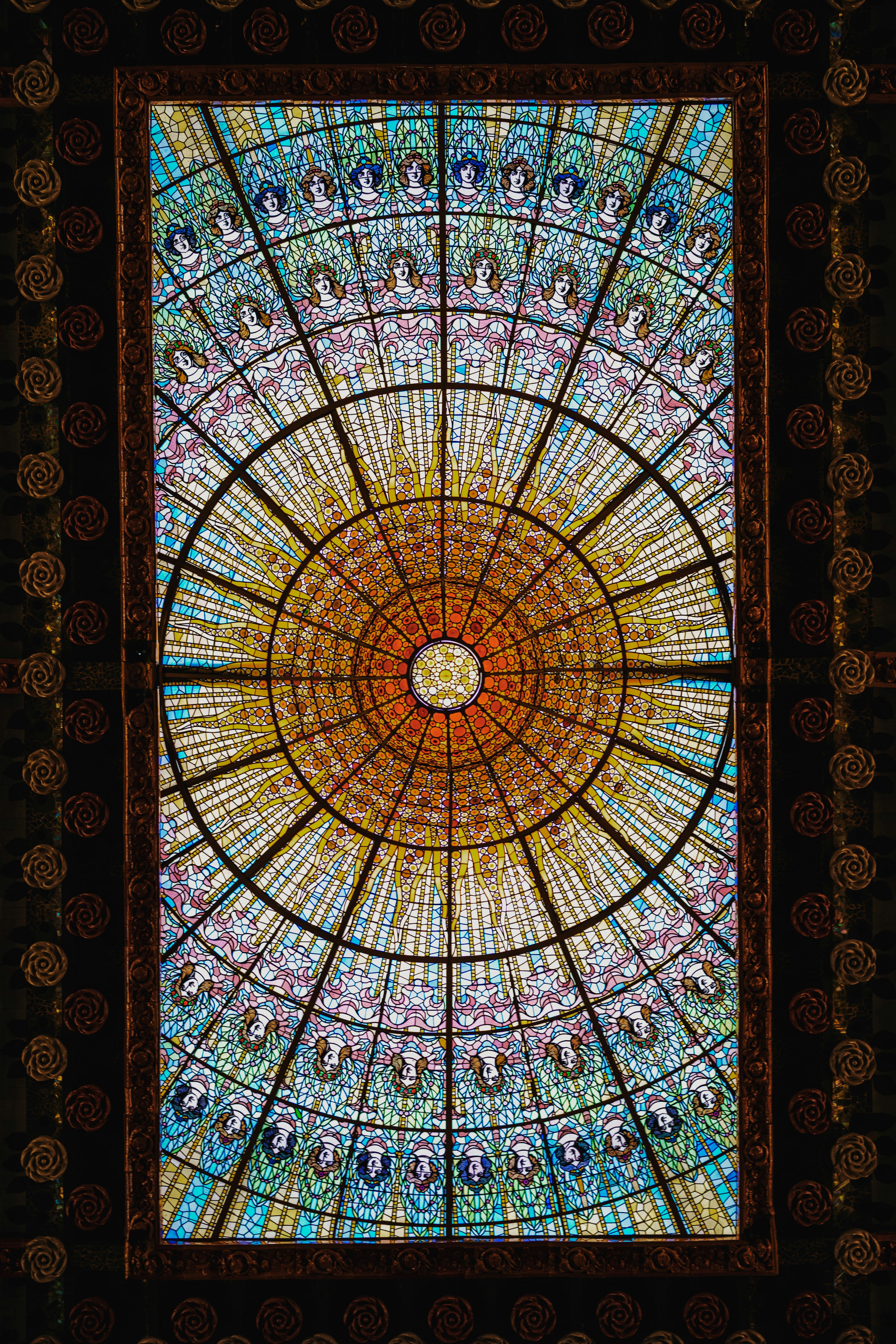 Stained Glass Concentric Bloom: A Circular Cathedral of Light
