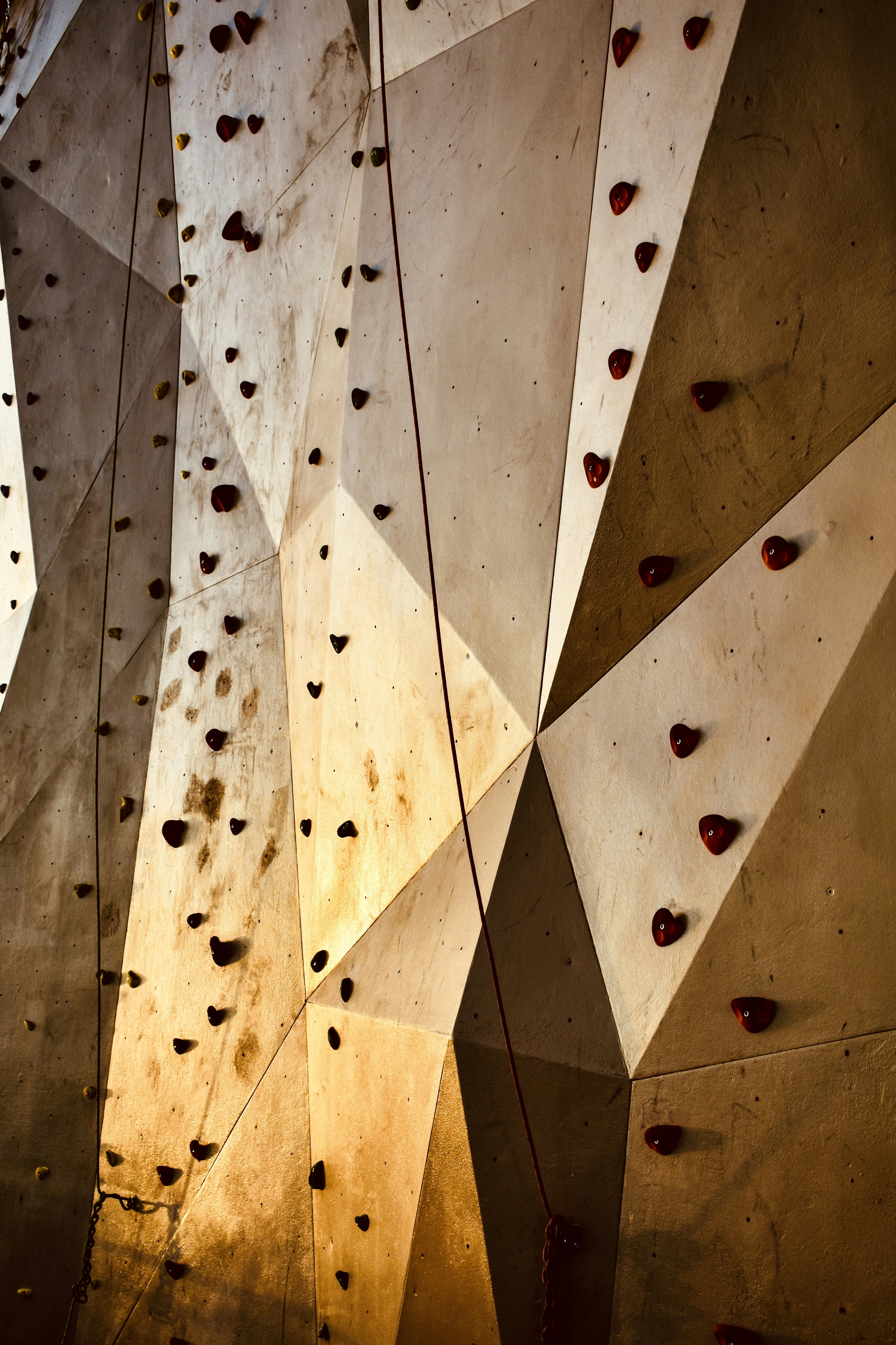Geometric Facets in Warm Light