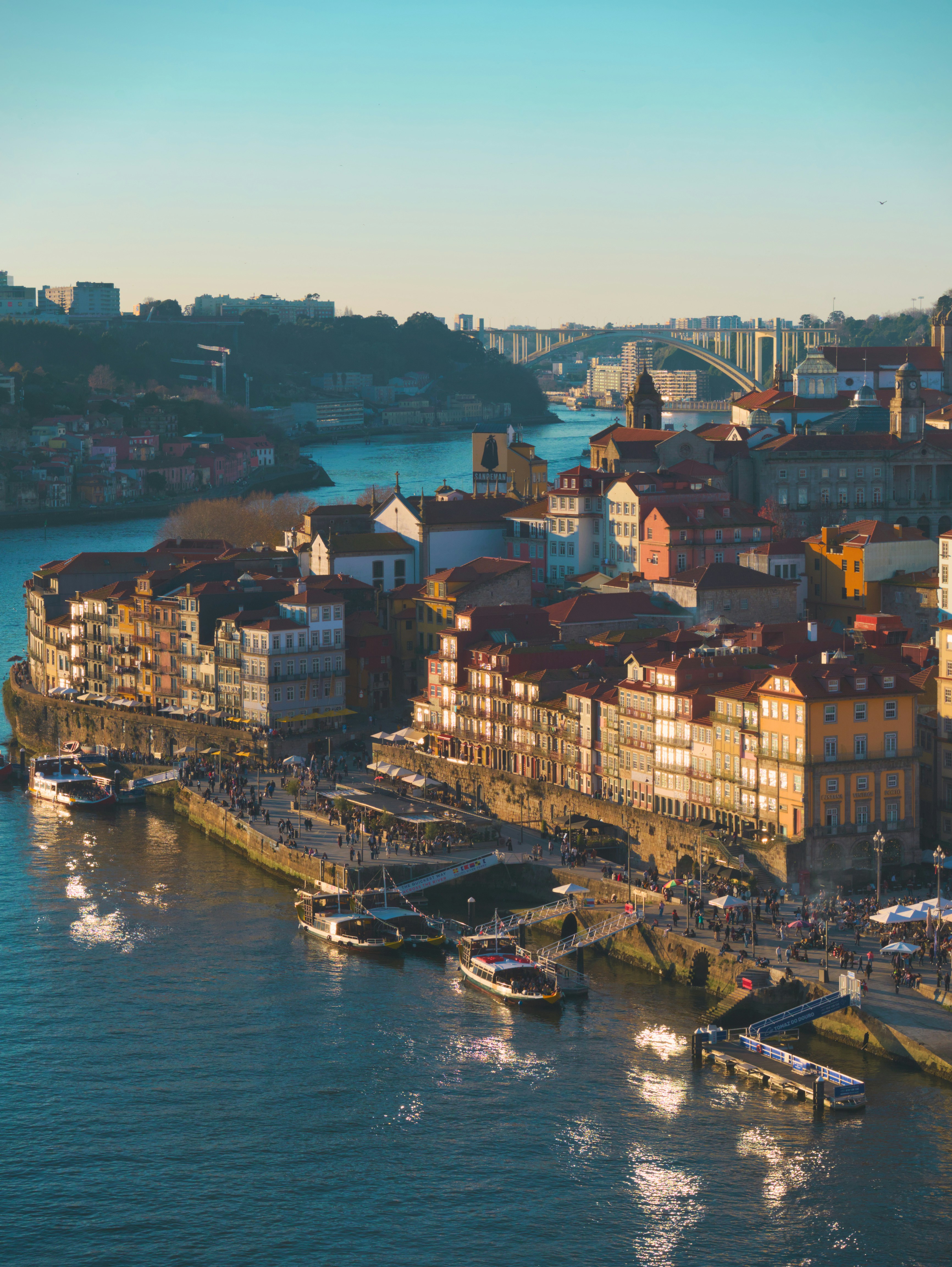 Colorful Riverside Cliffs: Porto’s Painted Facades by the Douro