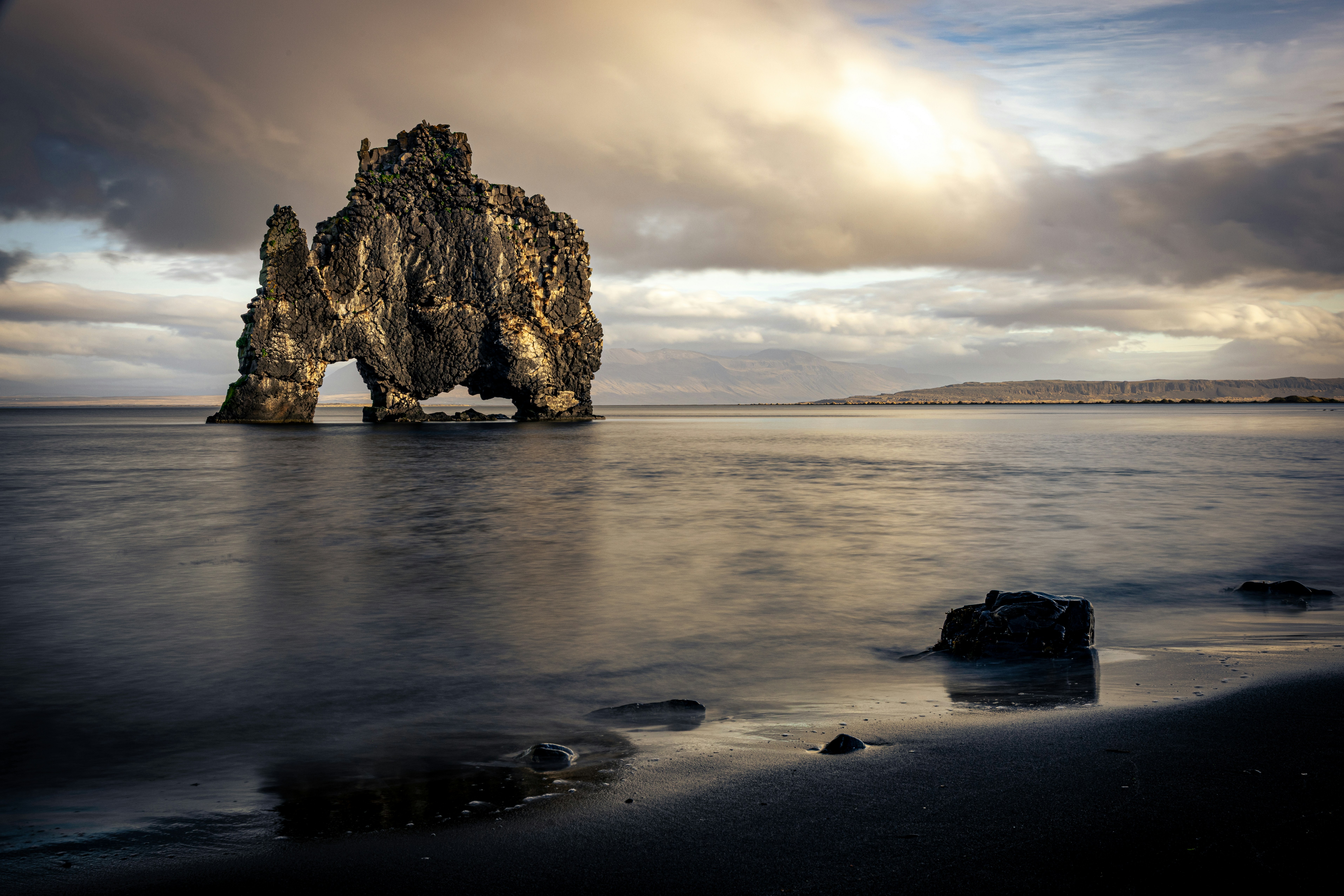 Stony Arch at Sea: A Lone Ocean Gateway