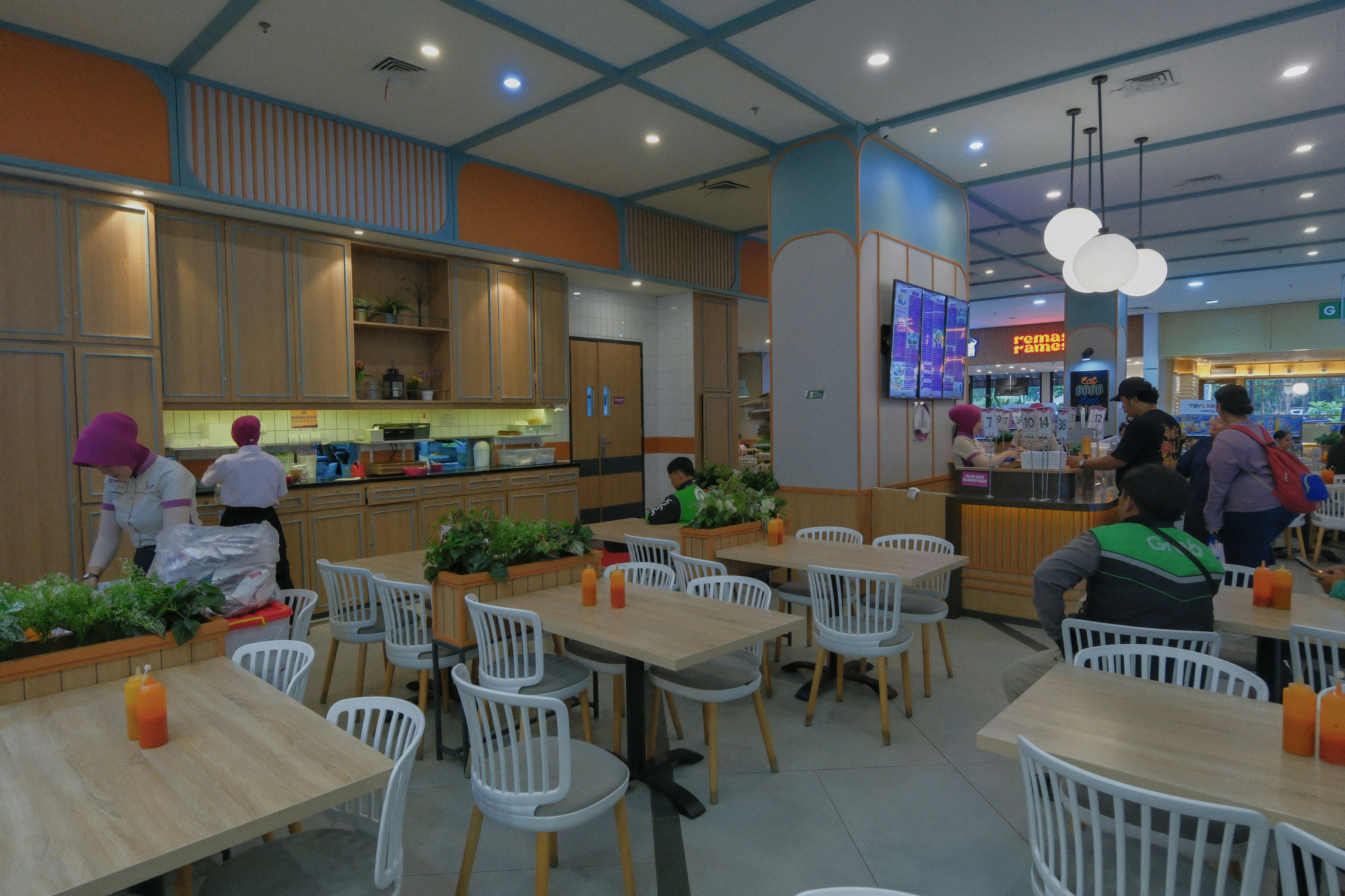 Quiet Cafeteria Vistas: Warm Light, Busy Corner Ambience