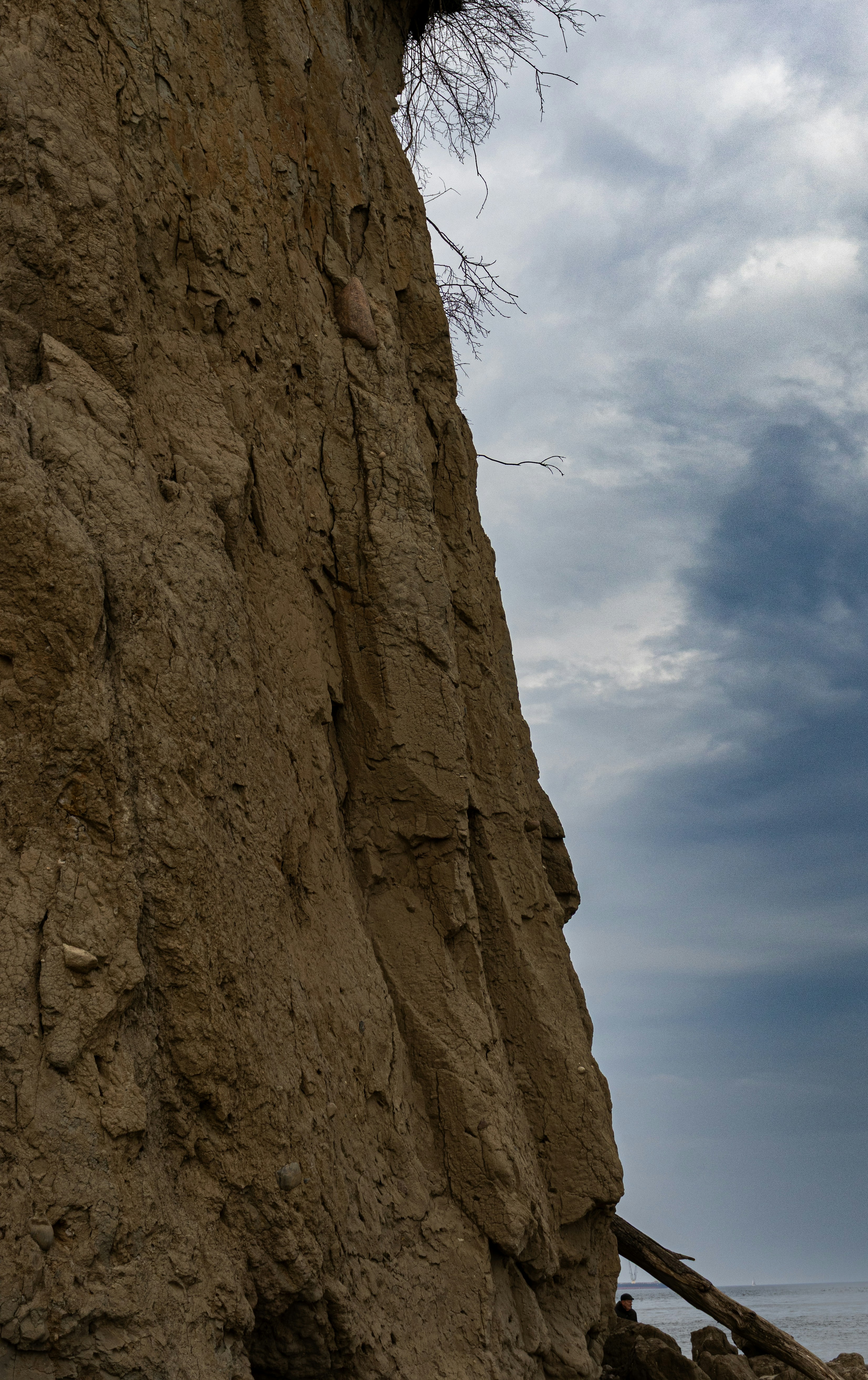 Edge of the Cliffs: Morning Light on the Eroded Face