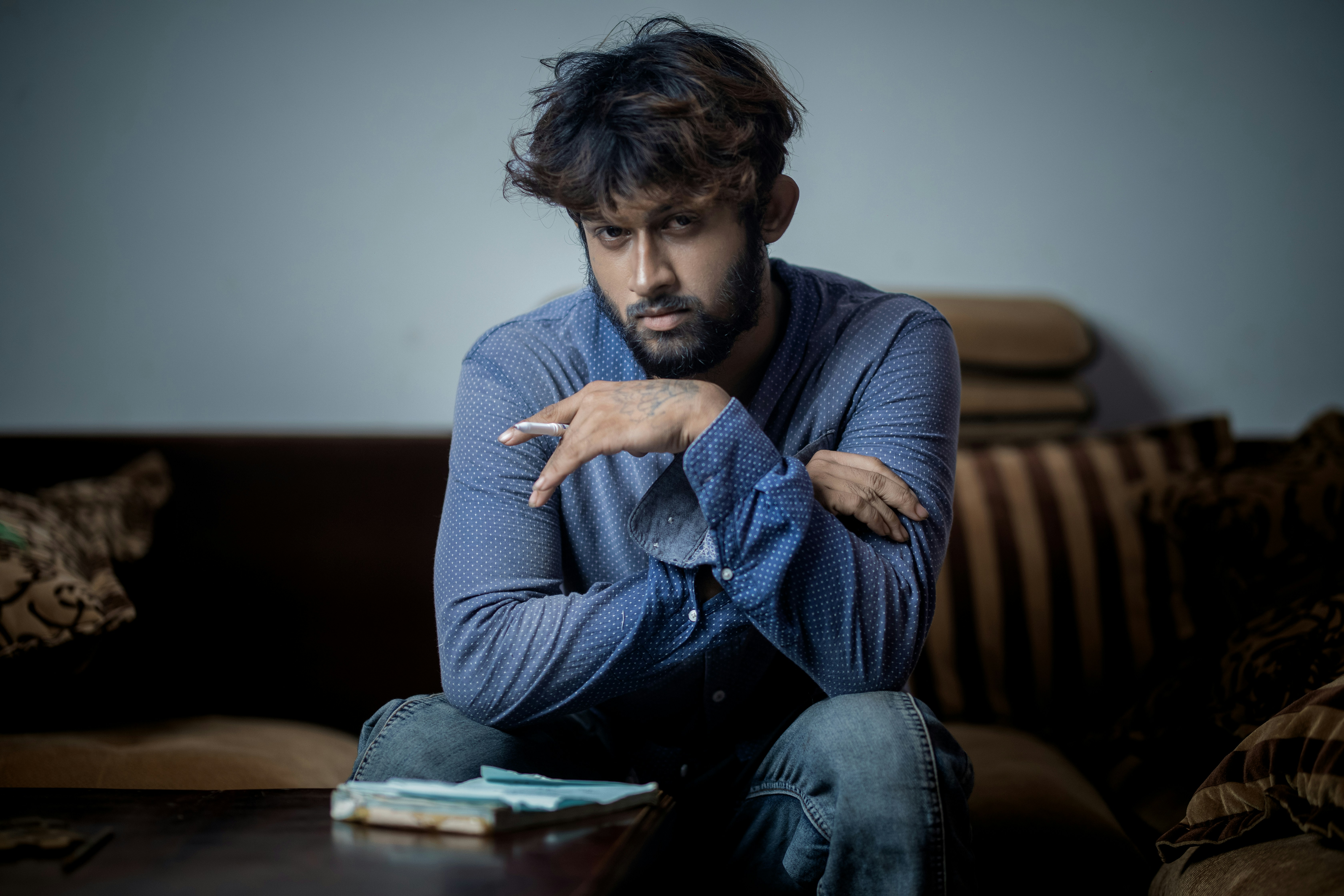 Midday stillness: a pensive gaze in a cluttered living room