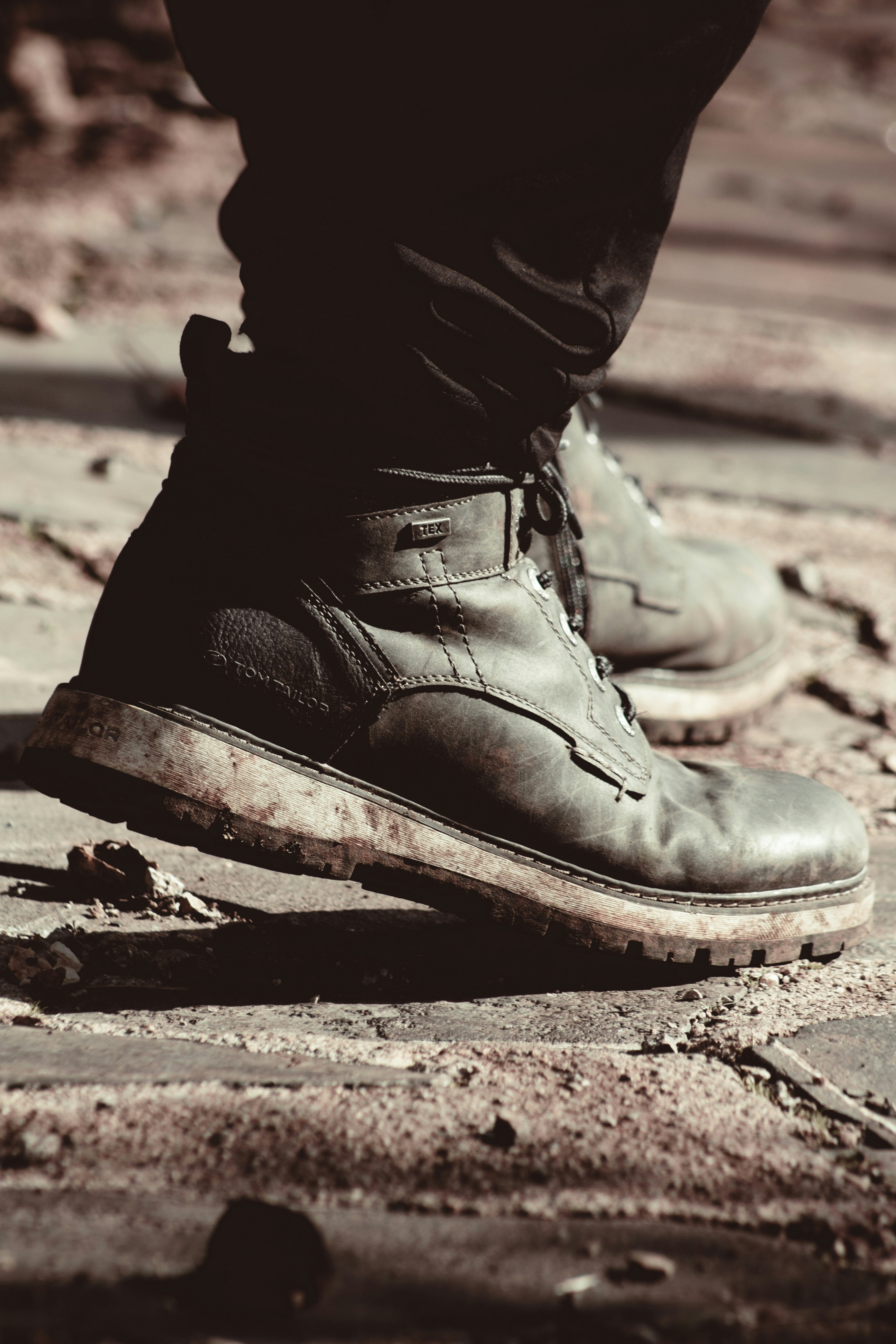 Booted in the Dust: Close-Quarters Ground-Level Grip