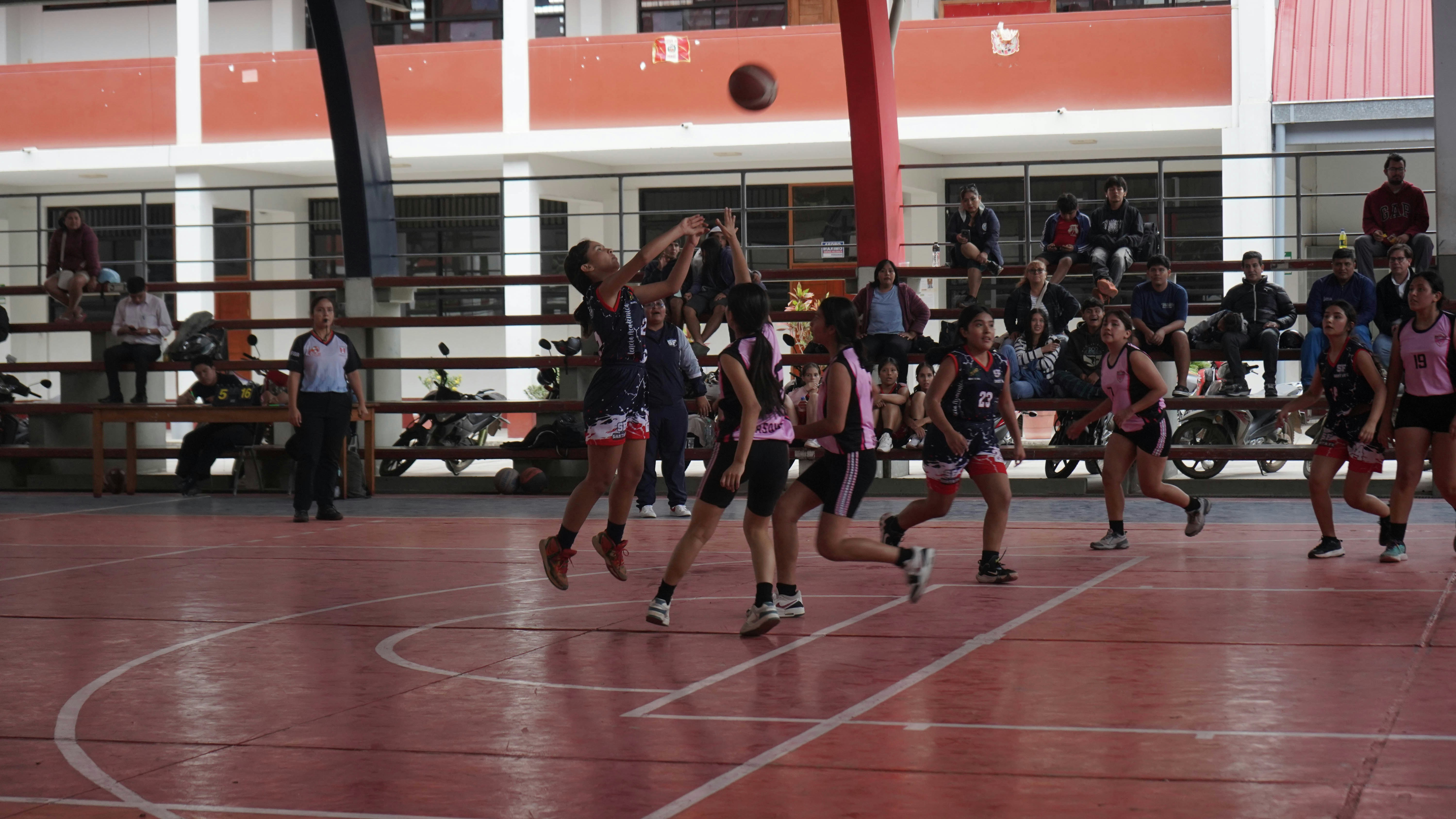 Rally on the Court: Team sprint in mid-competition