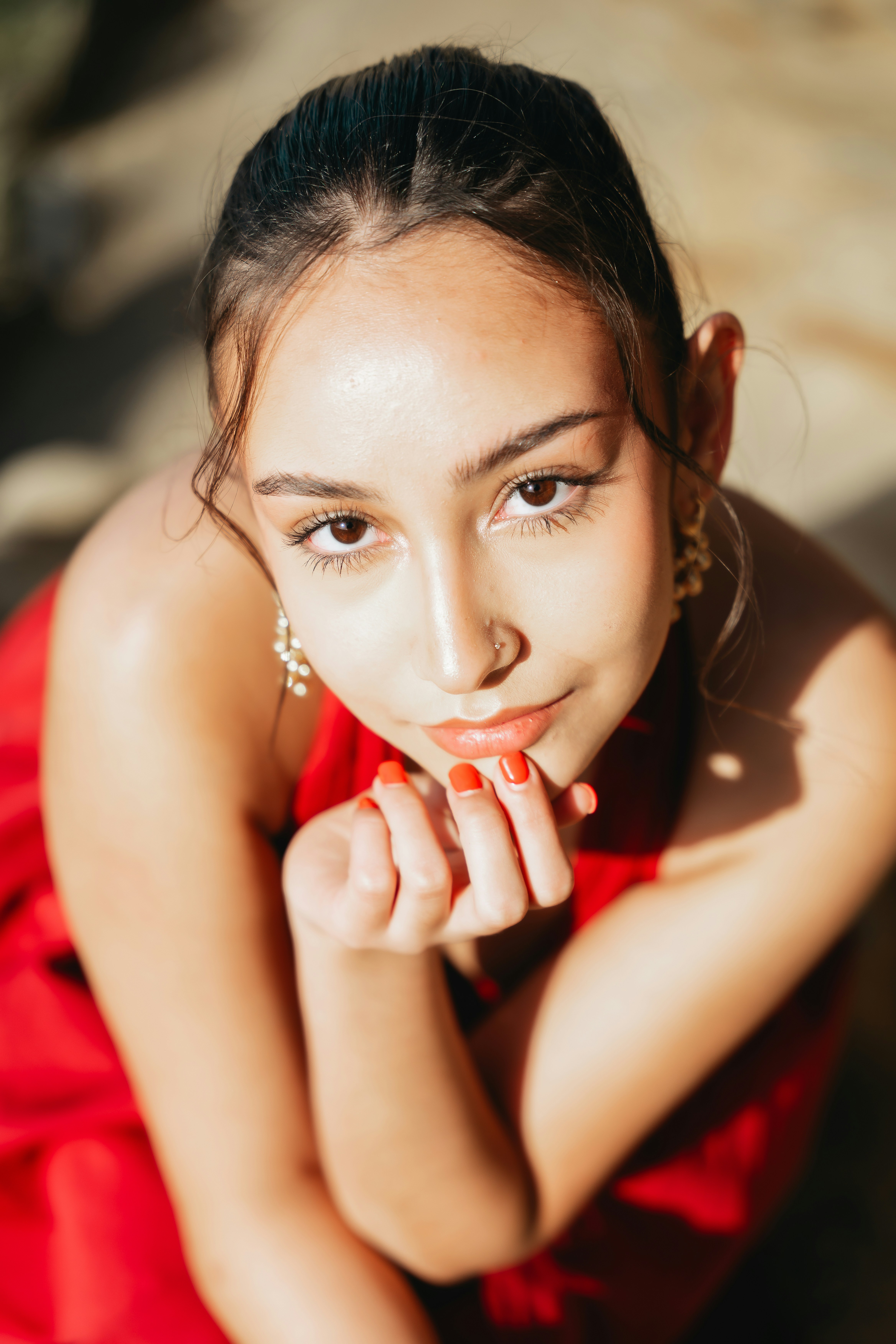 Glowing Gaze: A Close-Up Portrait in Warm Sun