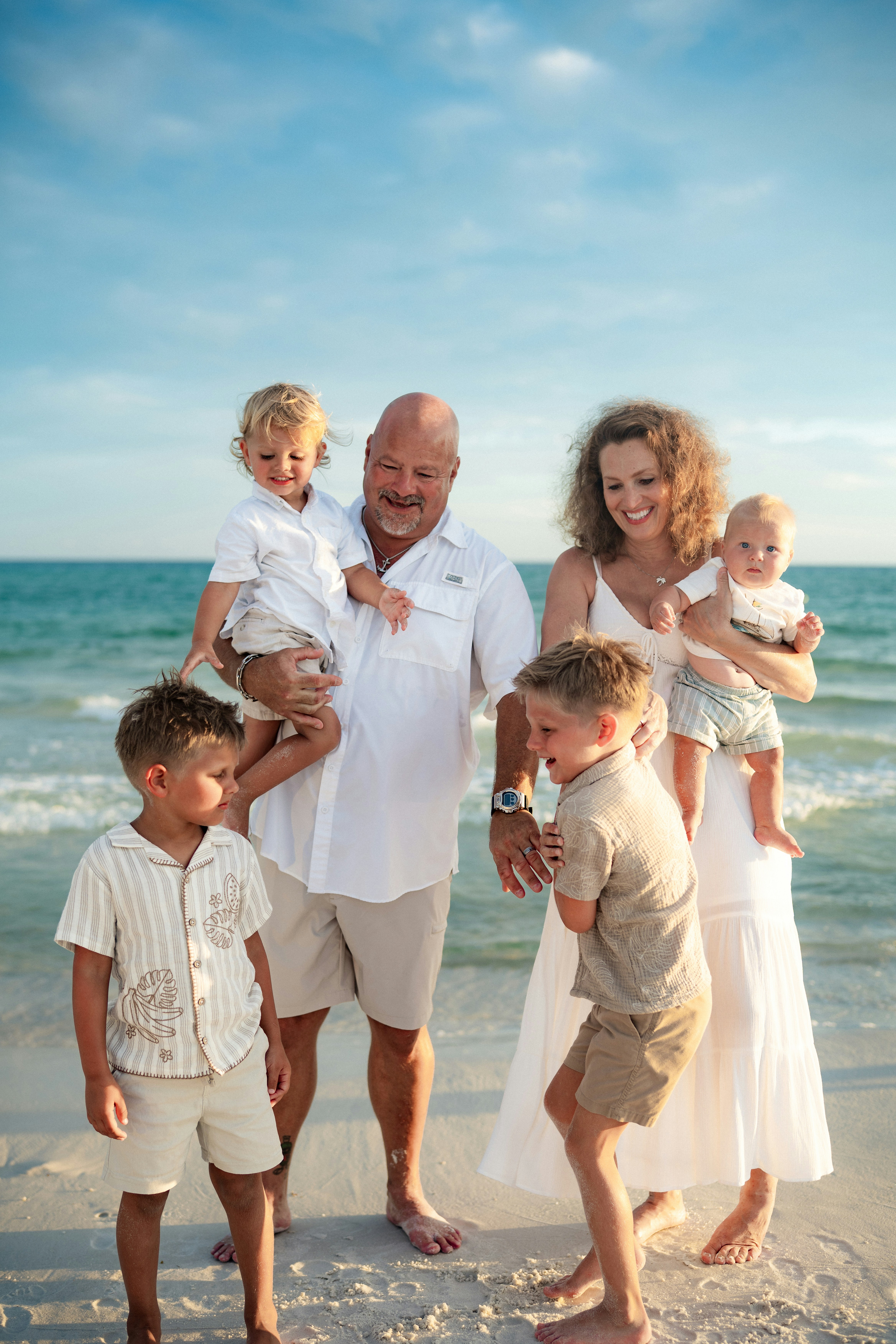 Sunlit Beach Family Portrait: A Weekend by the Sea