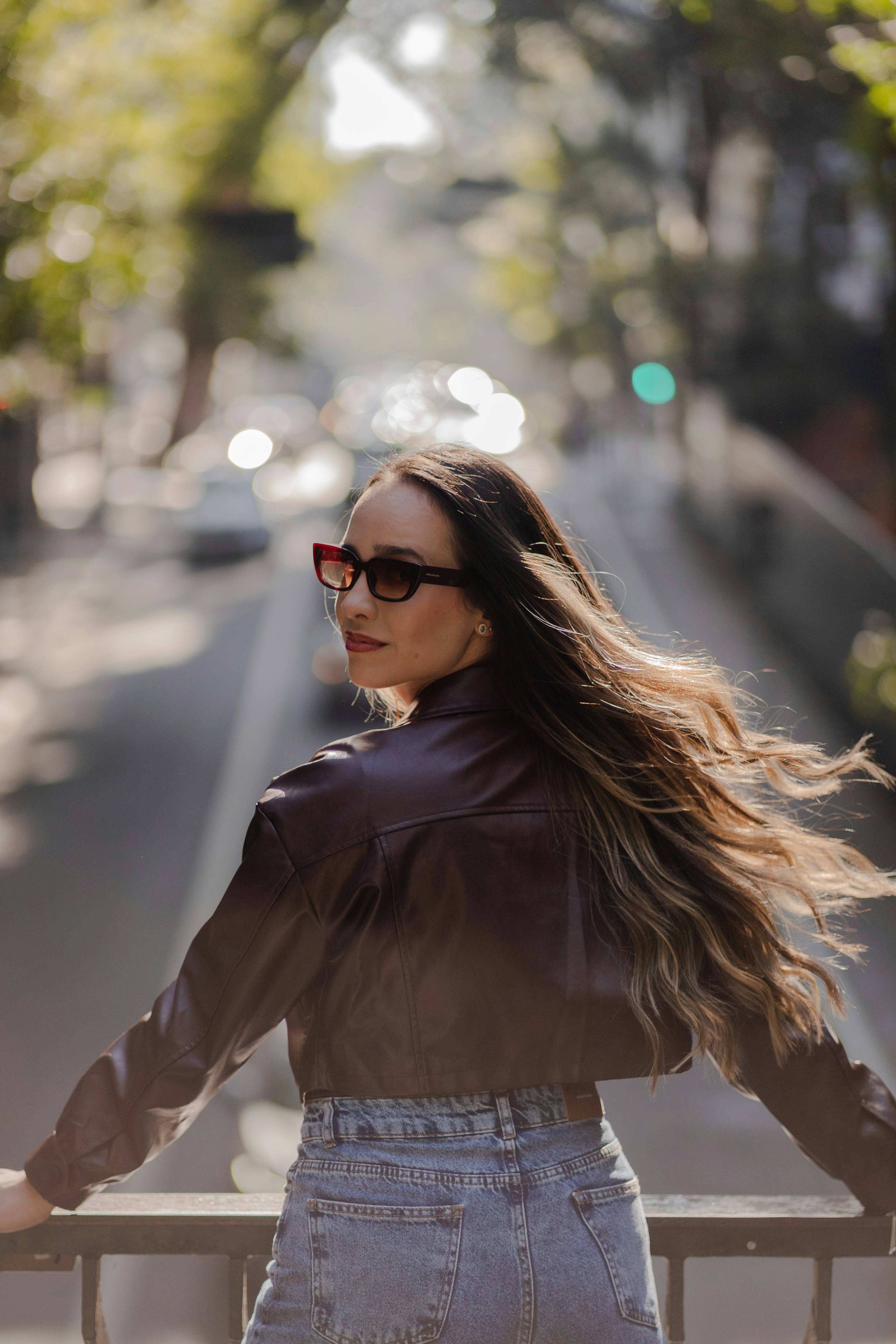 City Wind: A Portrait with Redirected Gaze