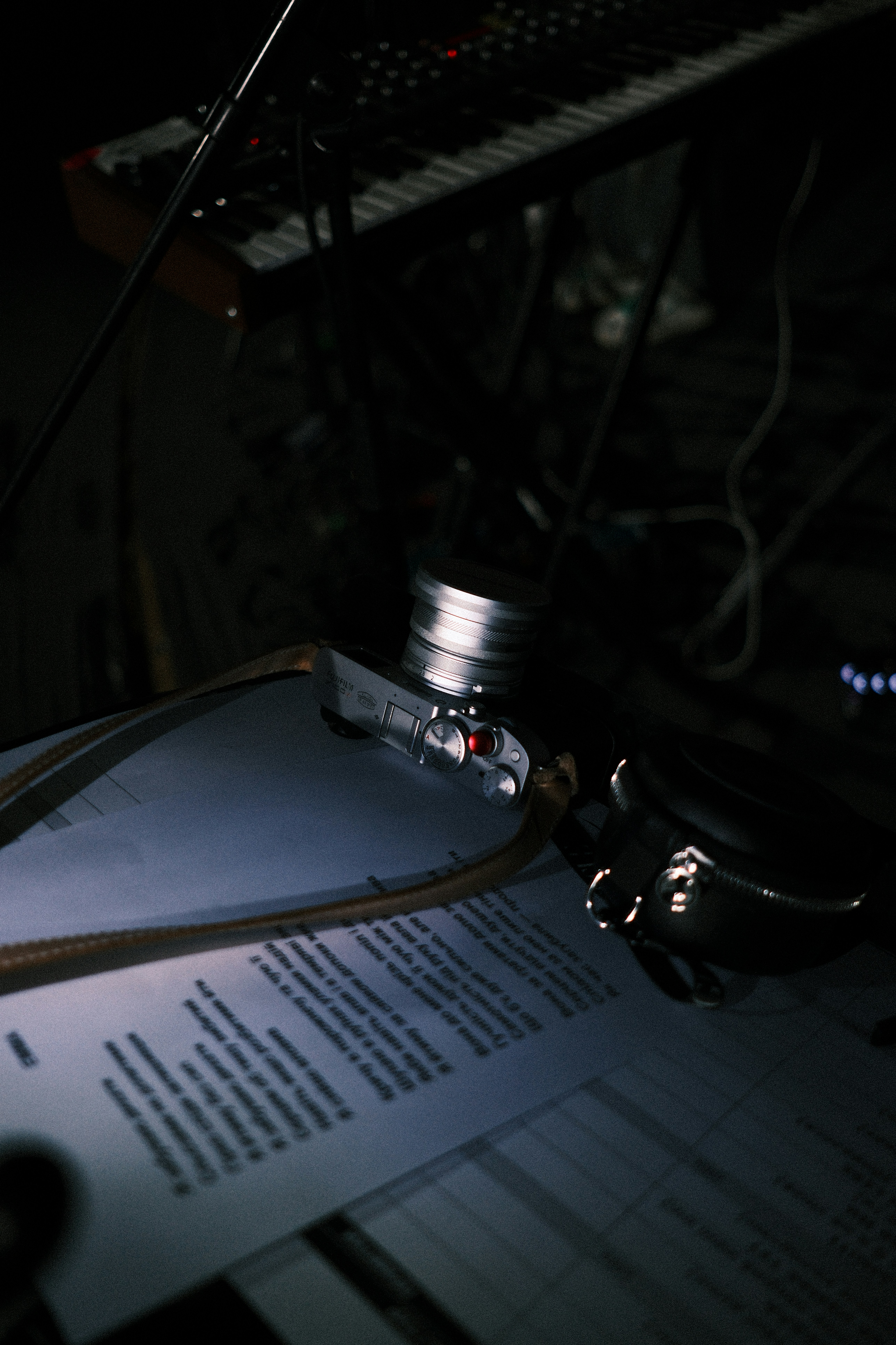 Night Musician: A Microphone, a Keyboard, and a Quiet Studio