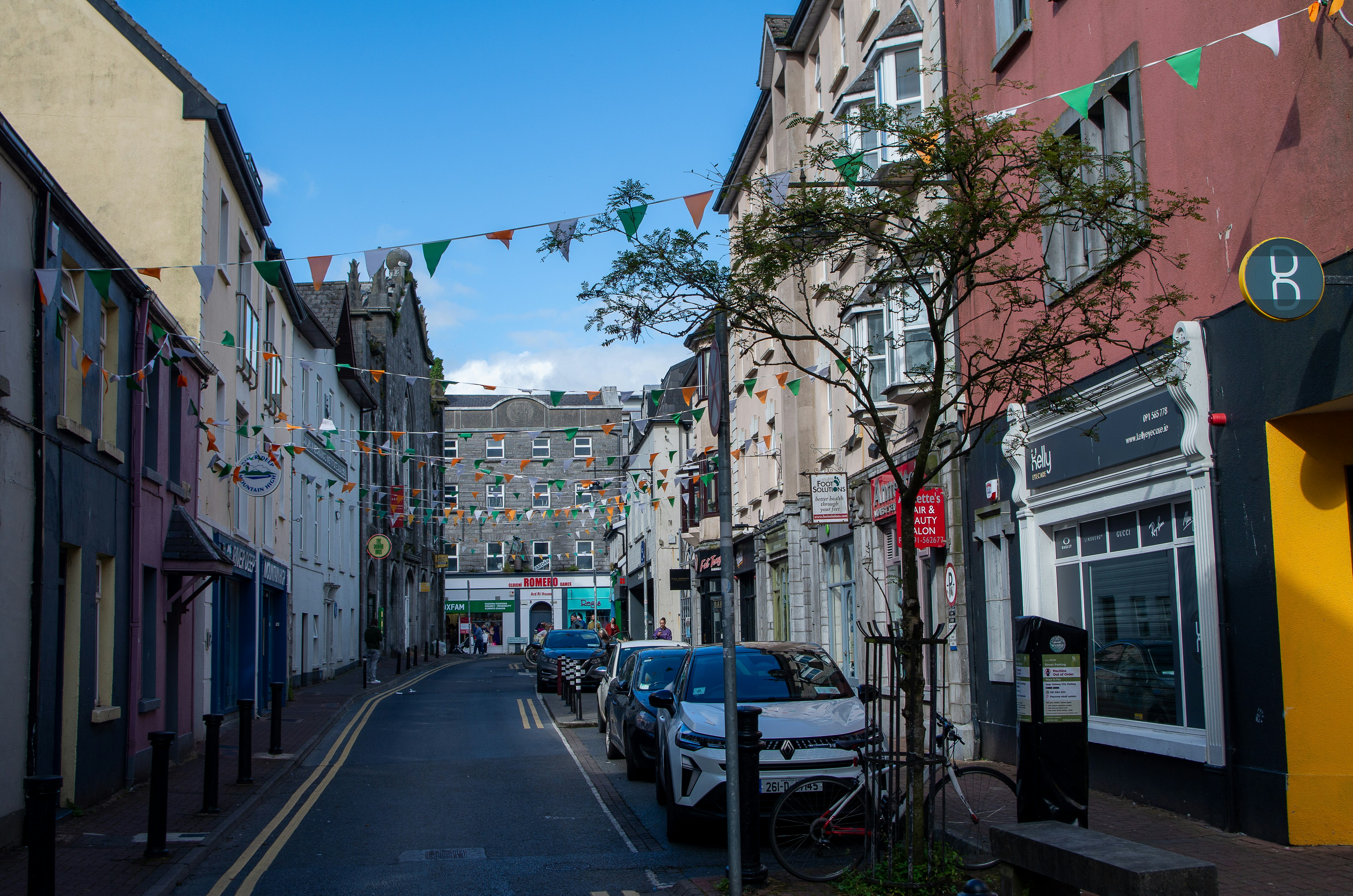 Colorful Lane Toward the Quiet Node