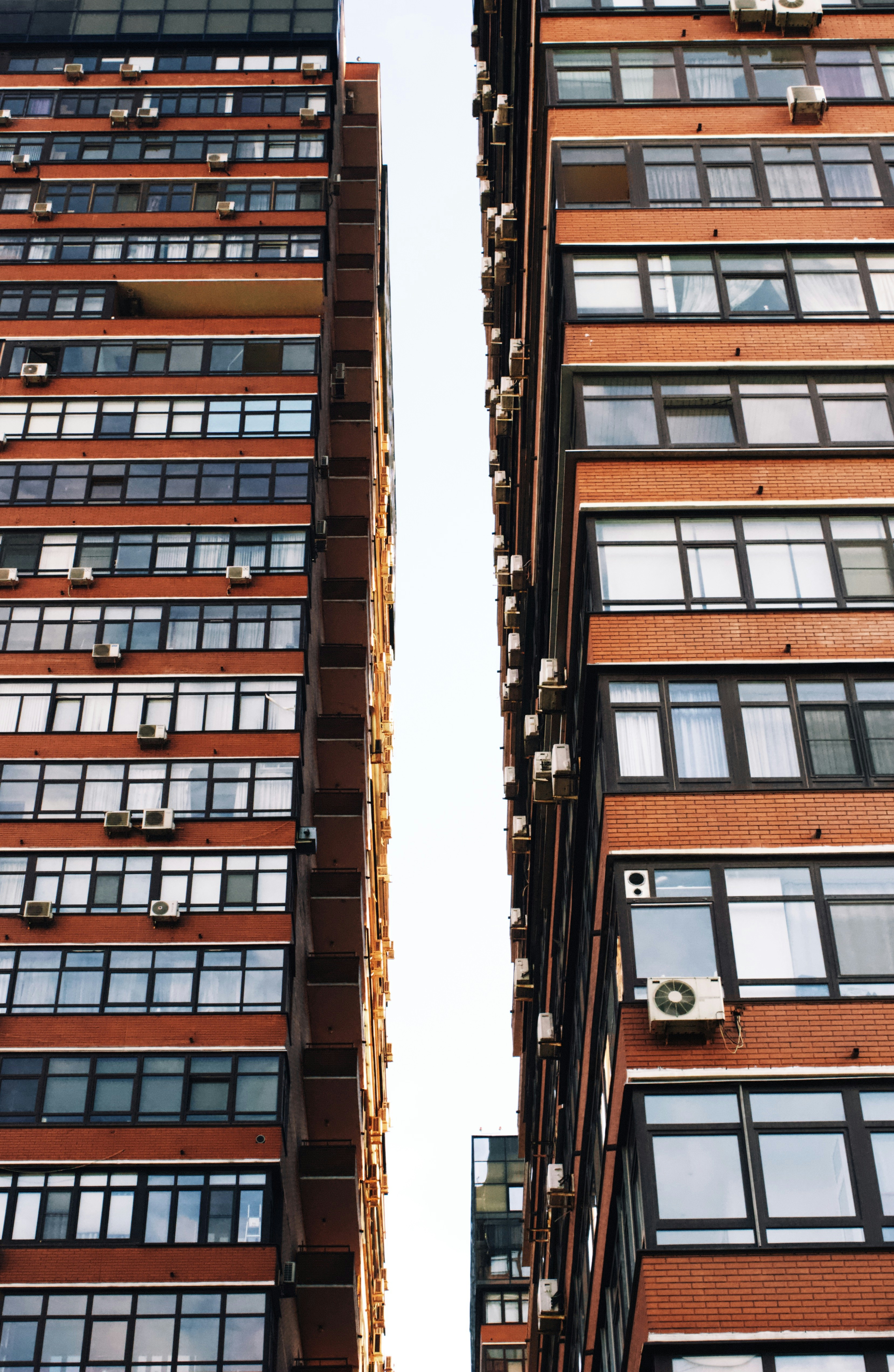 Twin Towers Gap: A Narrow Vista Between Urban Facades