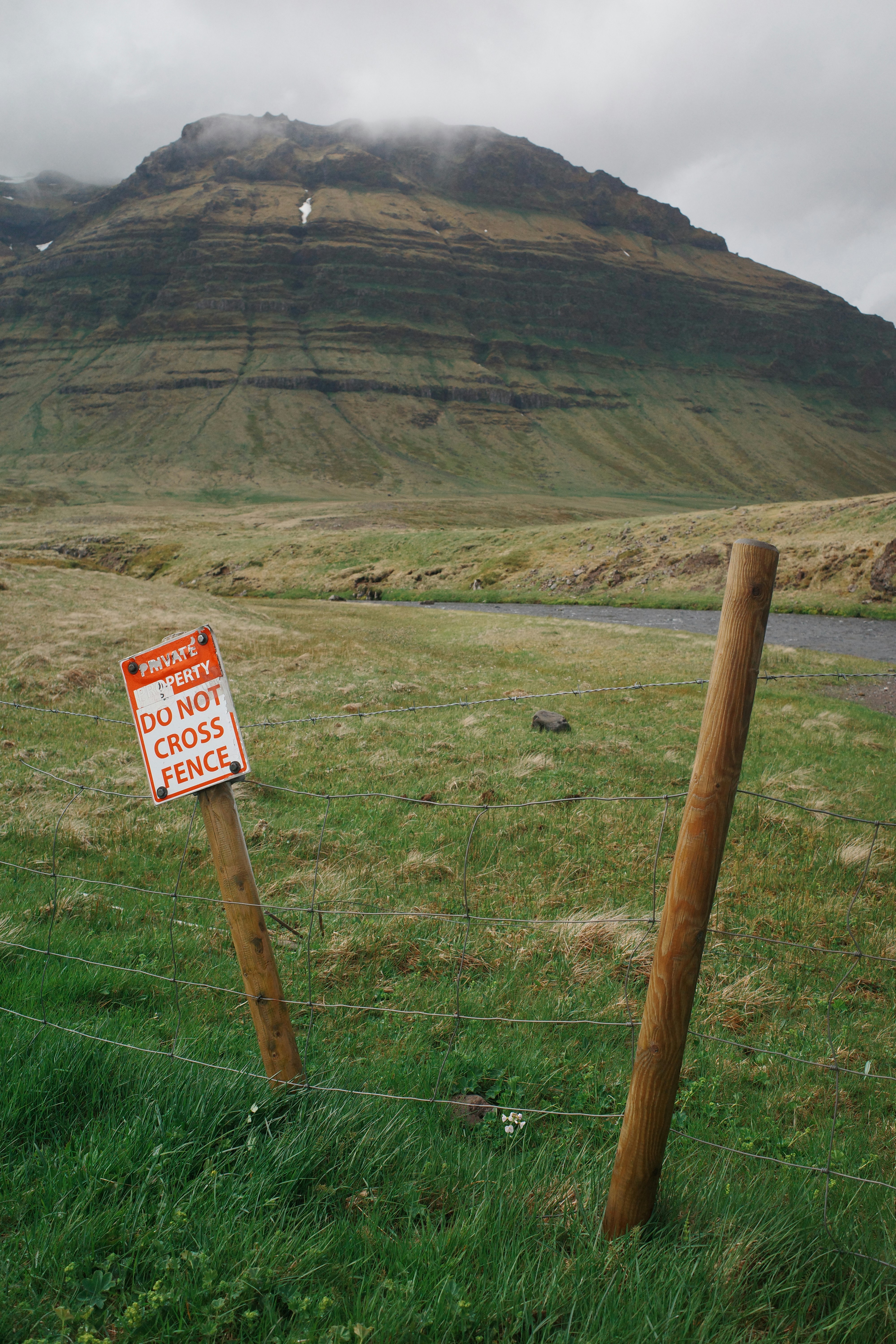Fence Line to the Mountain: A Quiet Icelandic Roadside