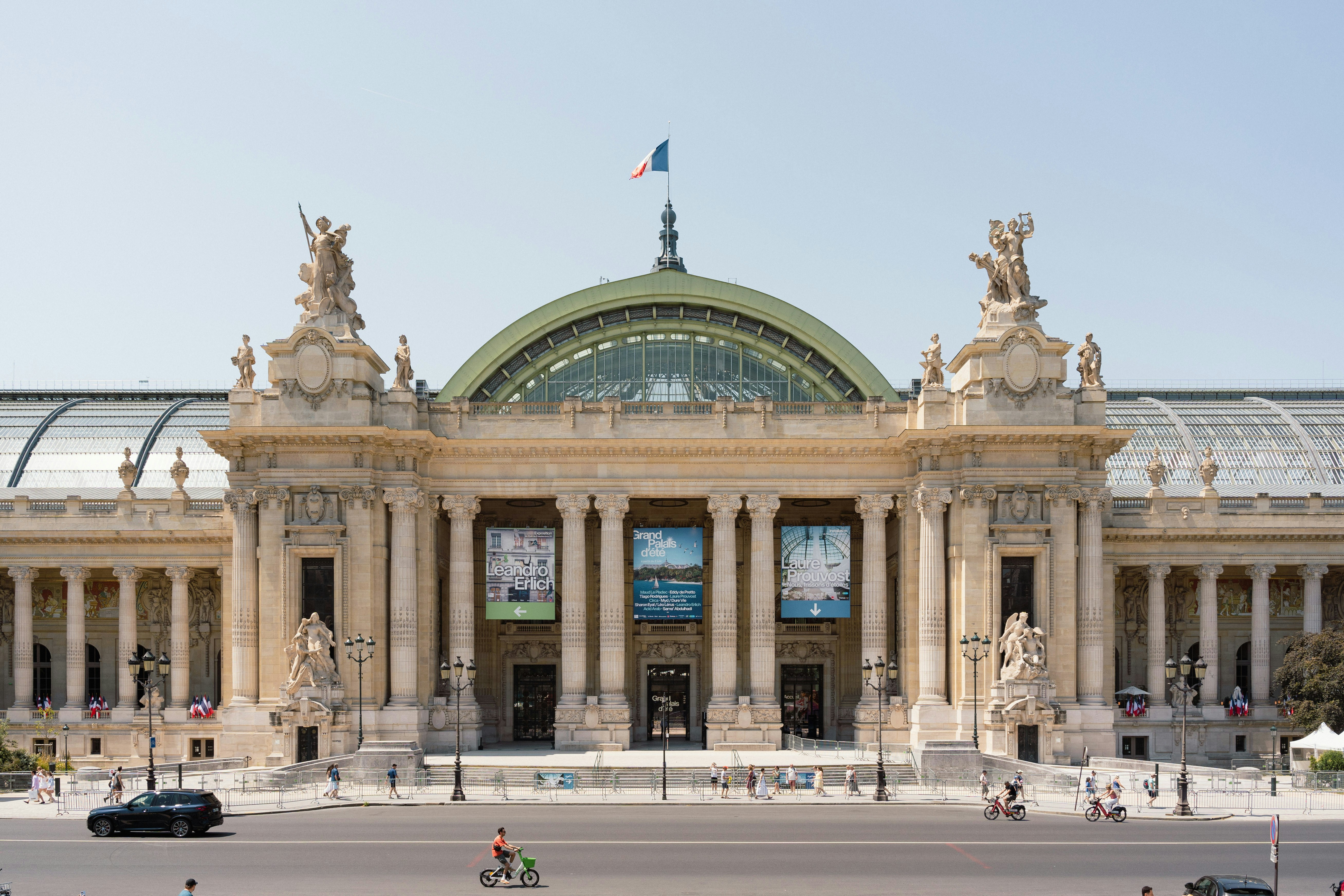 Symmetry of Stone and Glass: The Grand Palais Facade