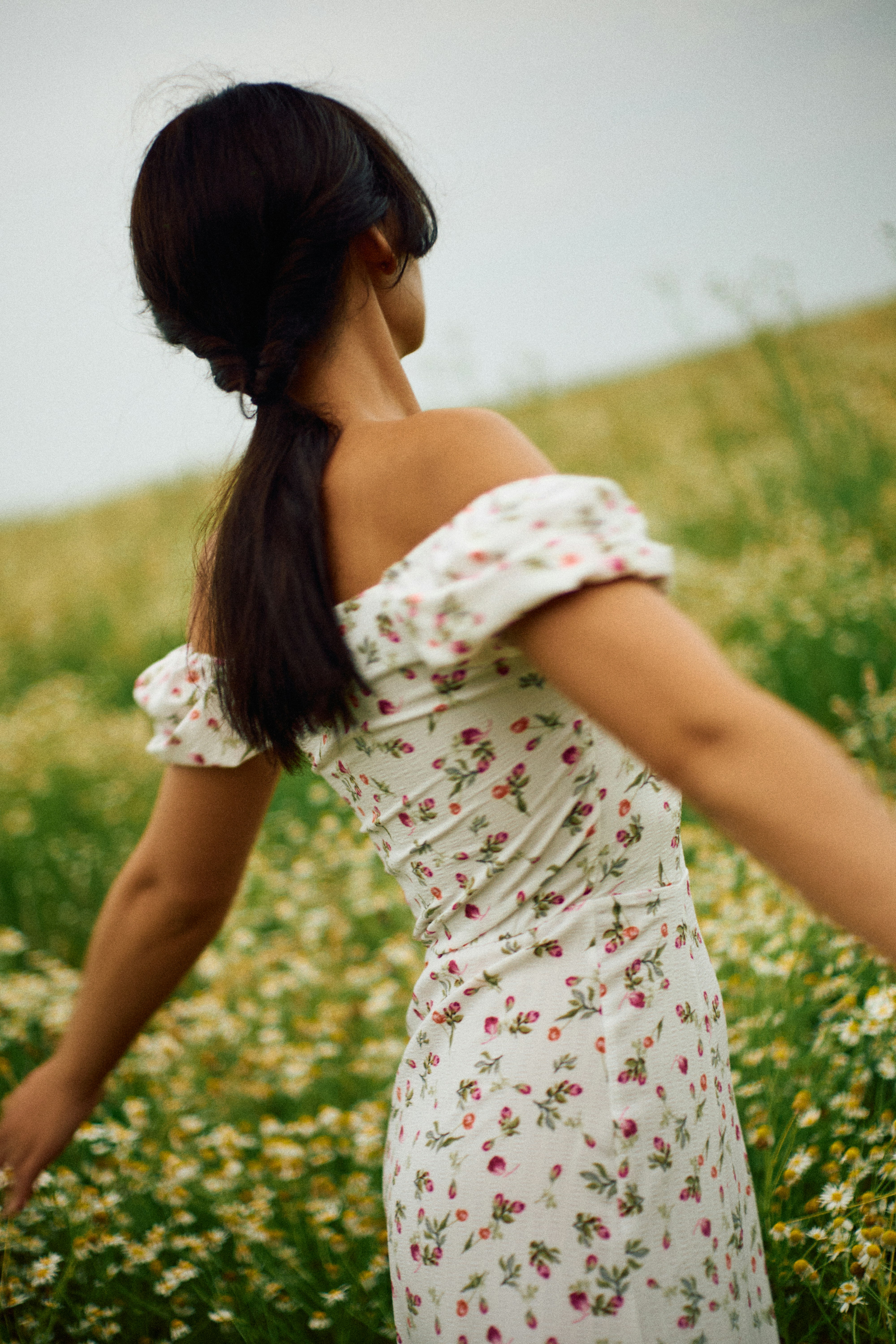 Susurrous Field: A Portrait Turned Toward the Blooming Horizon