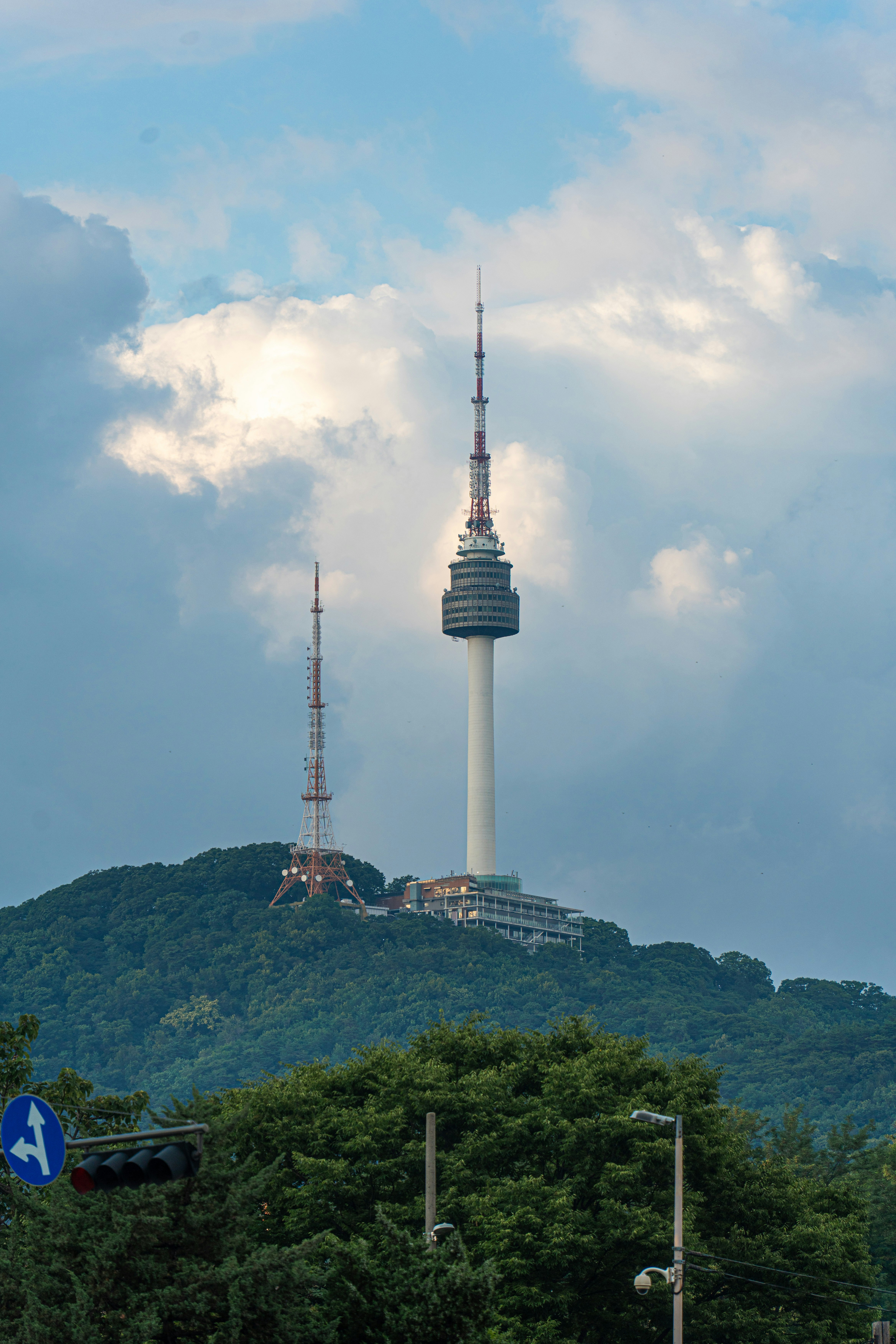 Tower Reach: A Skyline Crest with Taipei's Communications Spire