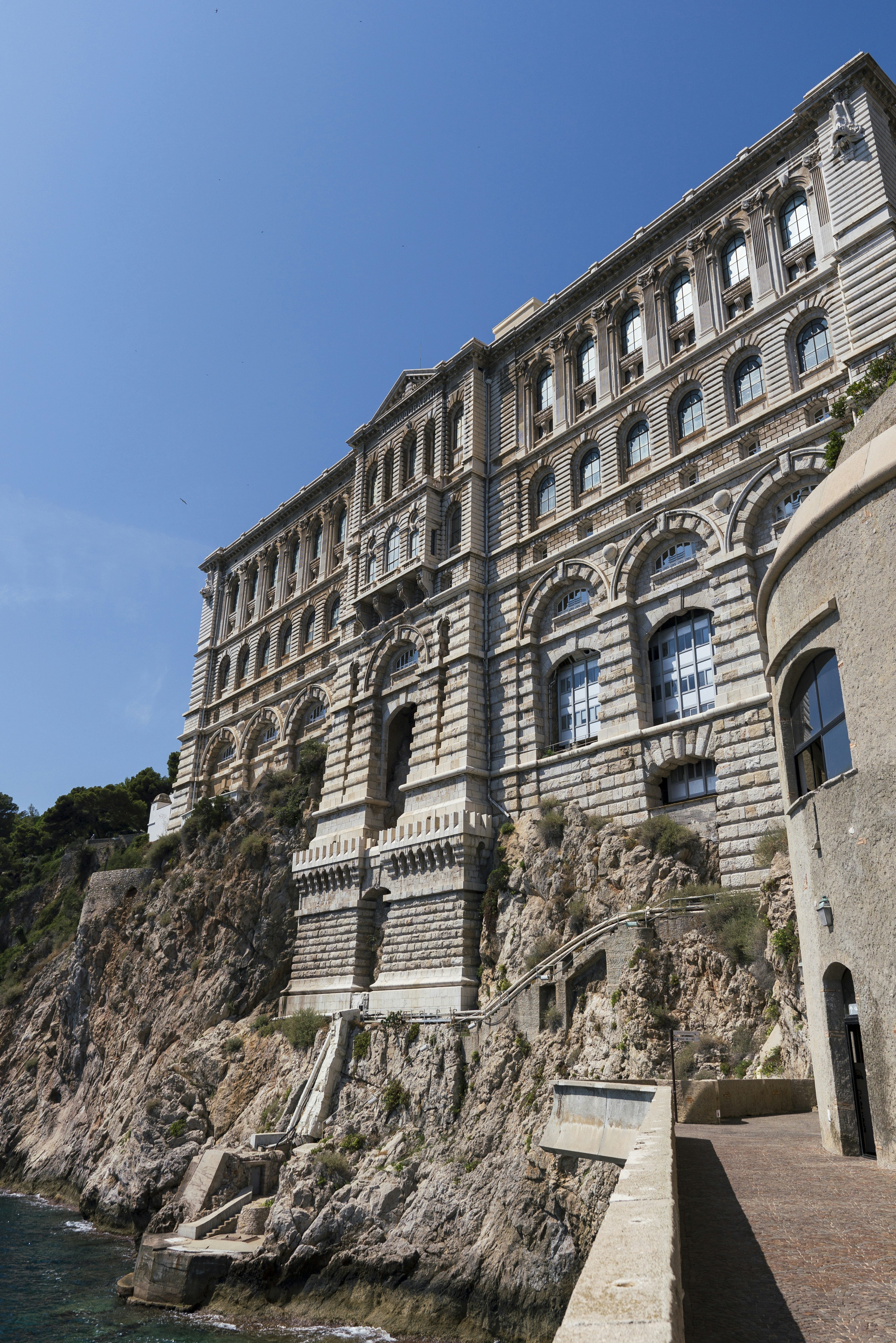 Vertical Cliffside Facade: A Historic Hotel Clinging to the Riviera