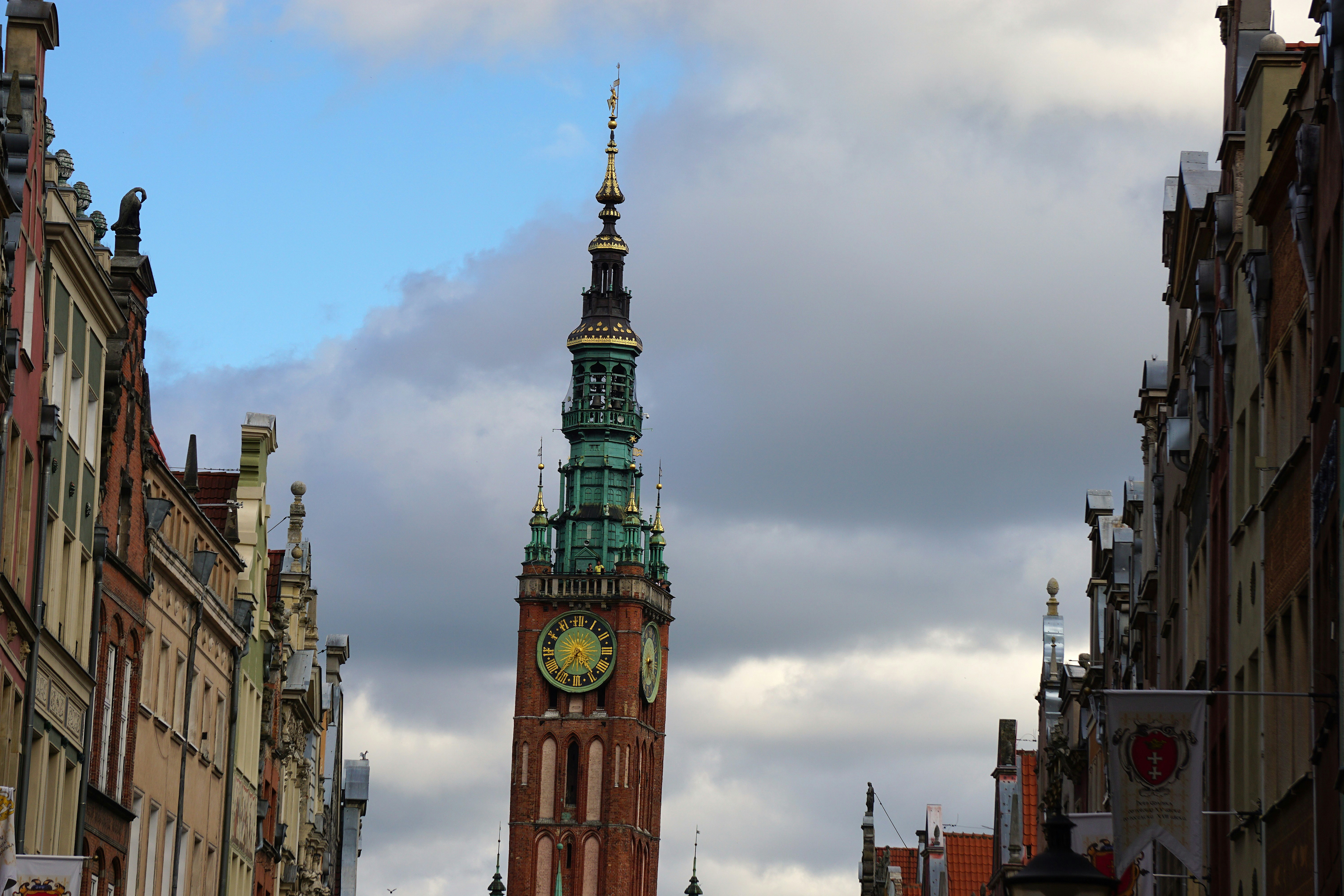 Clocktower Span: A Street Corridor Framing a Historic Turm
